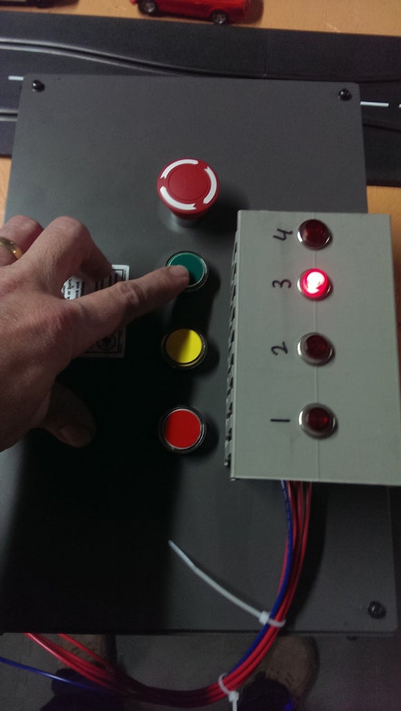 Traffic Signal / Stop Light Wiring With Arduino Controller : 7 Steps (with Pictures) - Instructables