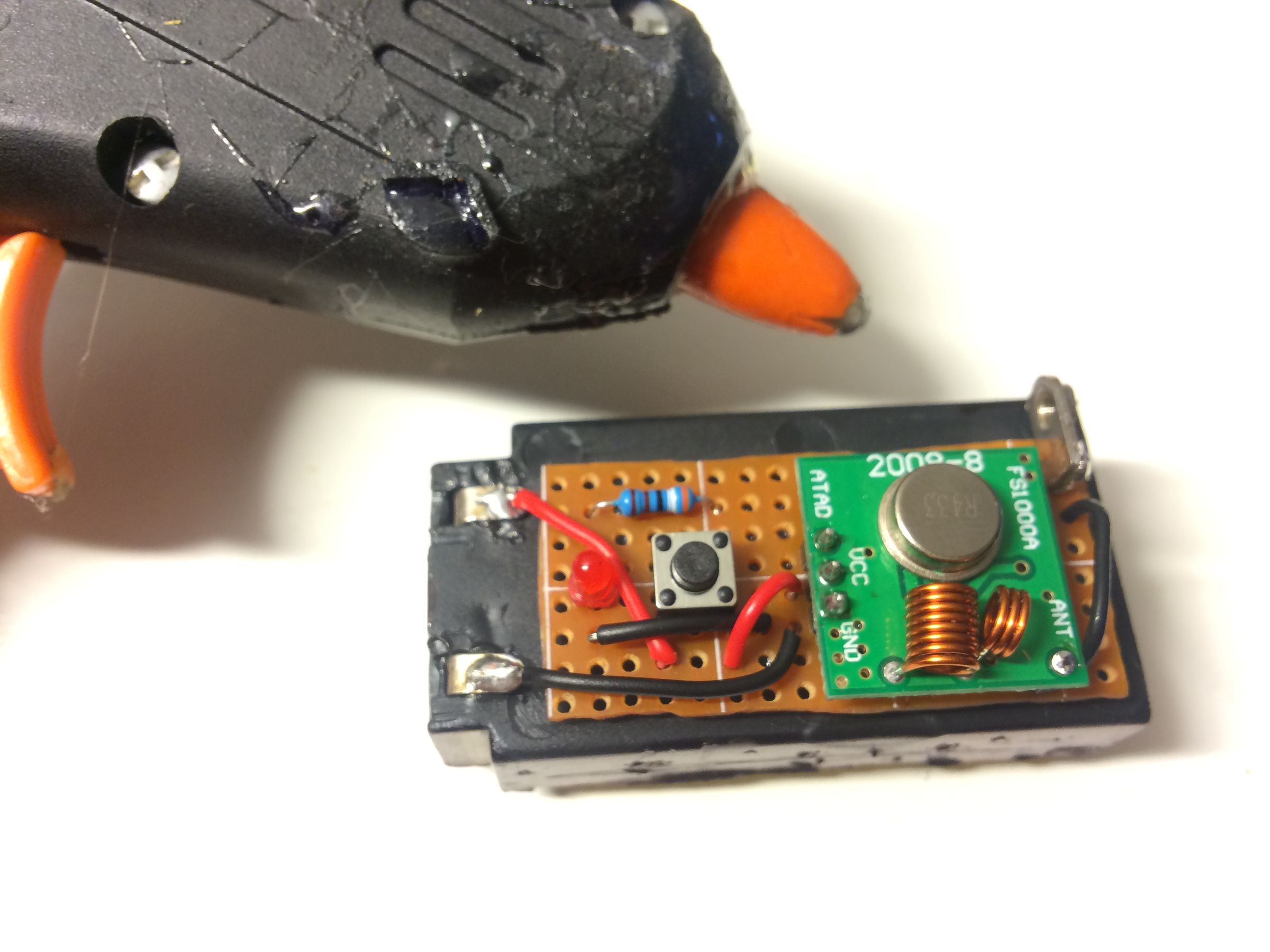 Remote Controlled Relay : 10 Steps - Instructables