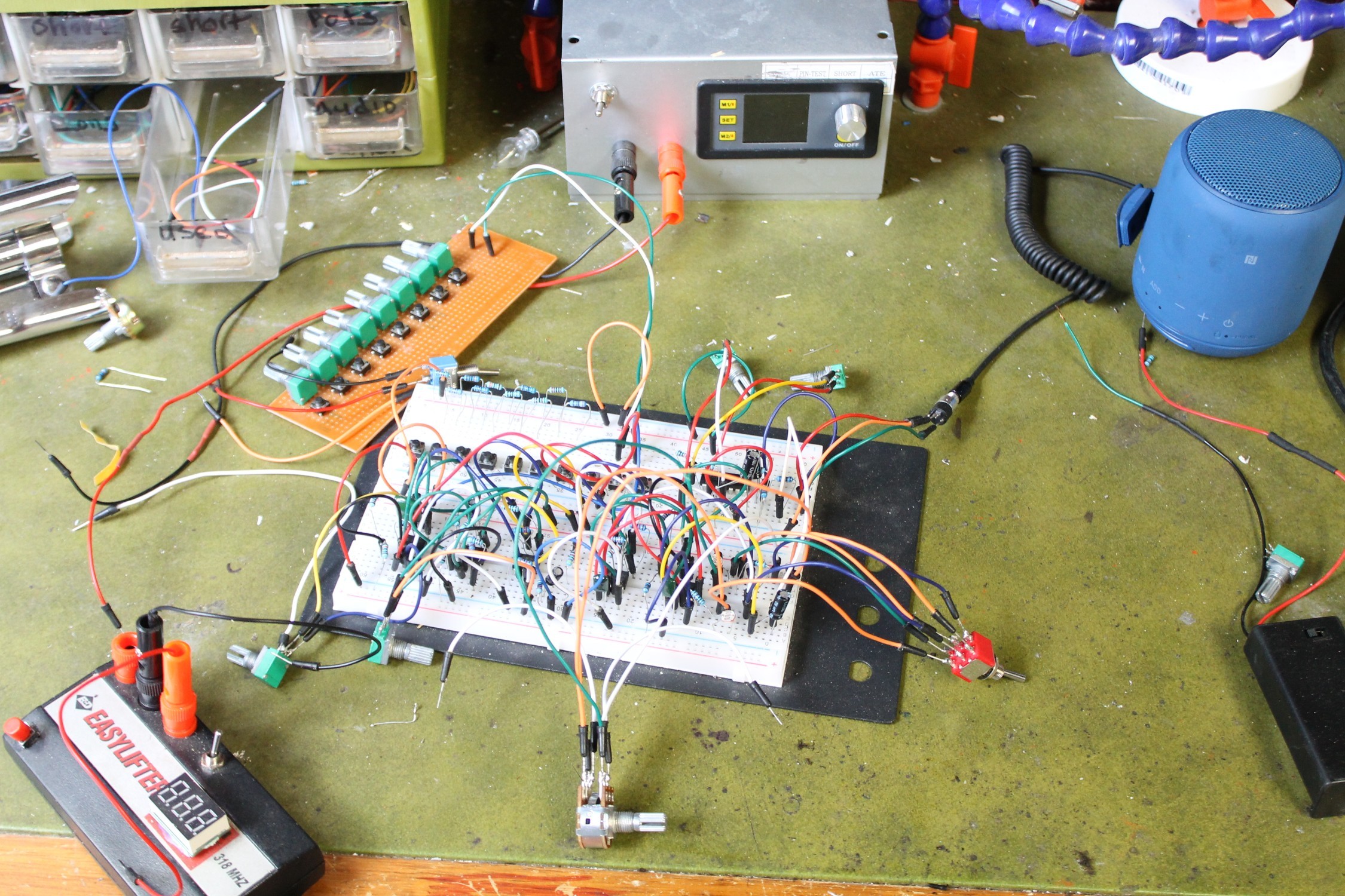 Moog Style Synth : 23 Steps (with Pictures) - Instructables