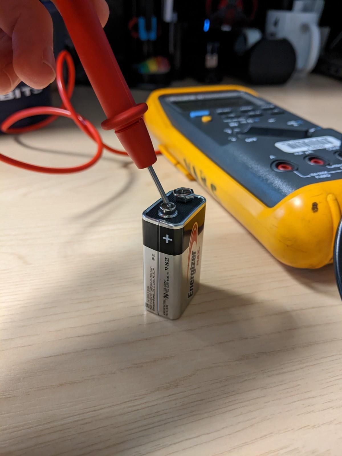 How to Verify Battery Voltage : 7 Steps - Instructables