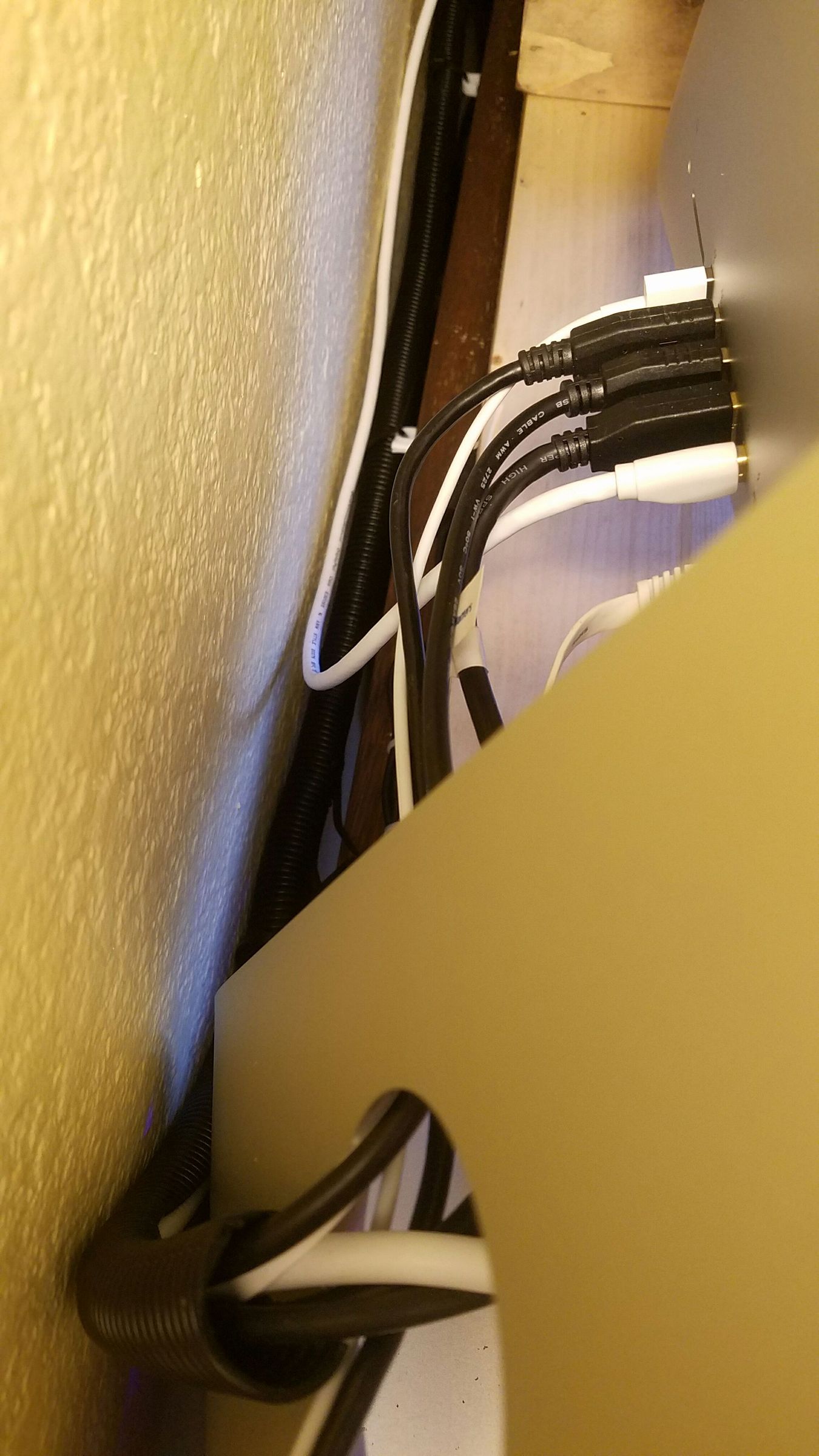 Powered Monitor Stand Hack : 11 Steps (with Pictures) - Instructables