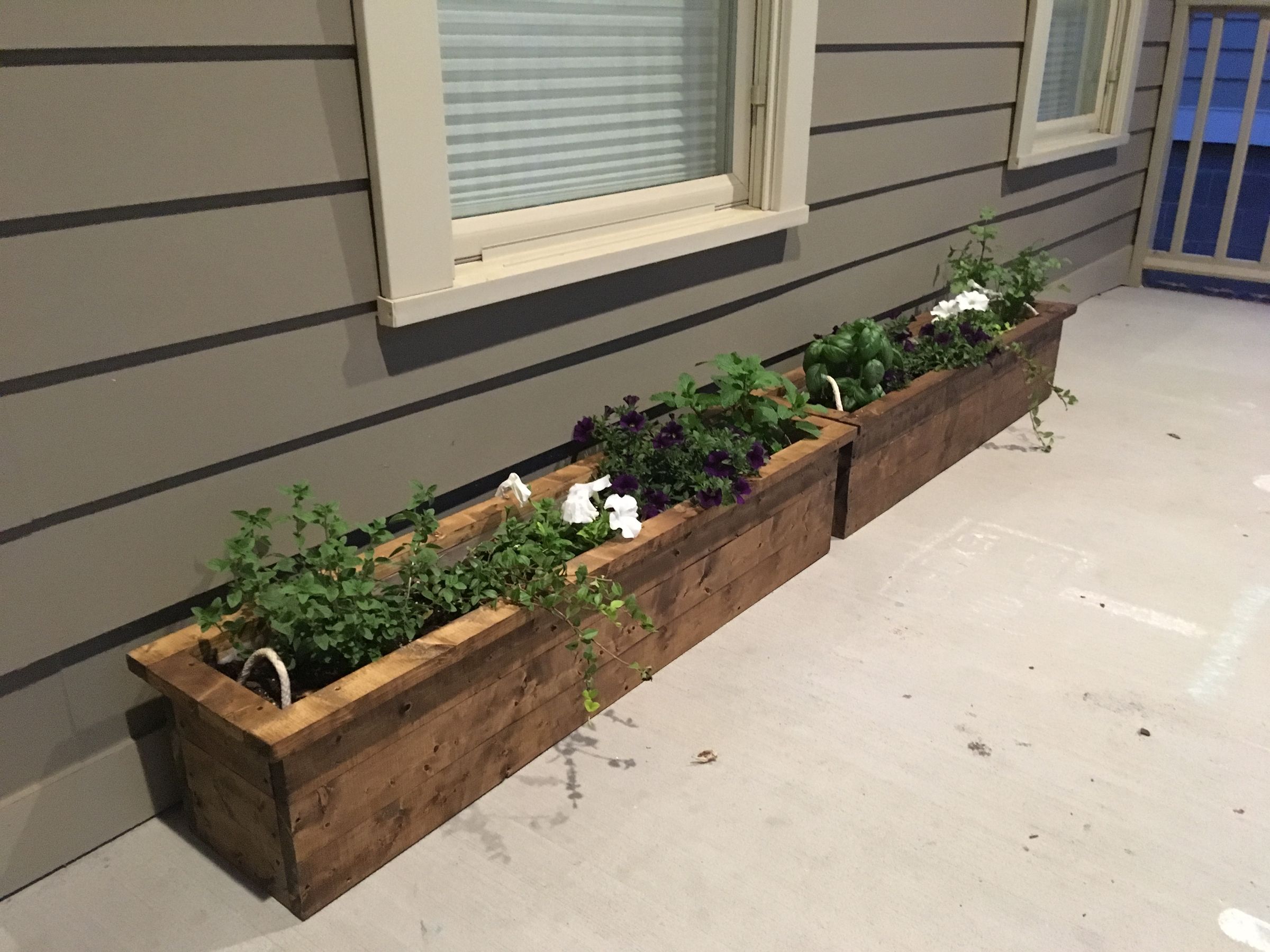 Simple Rail-Clamped Planter Box : 19 Steps (with Pictures) - Instructables