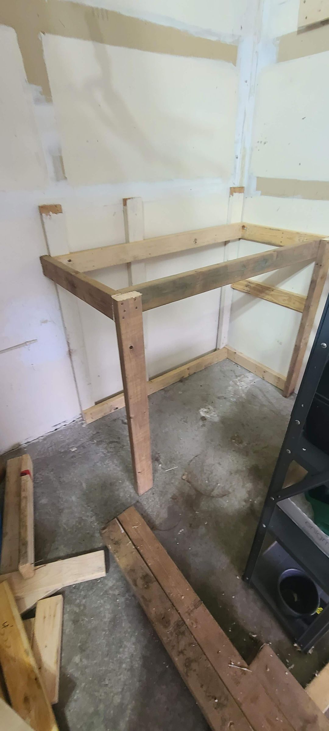 Garage Workbench : 3 Steps - Instructables