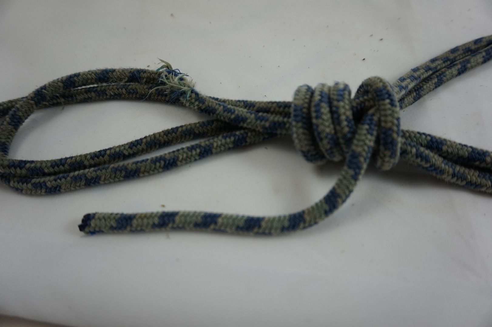 Tidy Rope Like a 10 Year Old : 4 Steps - Instructables