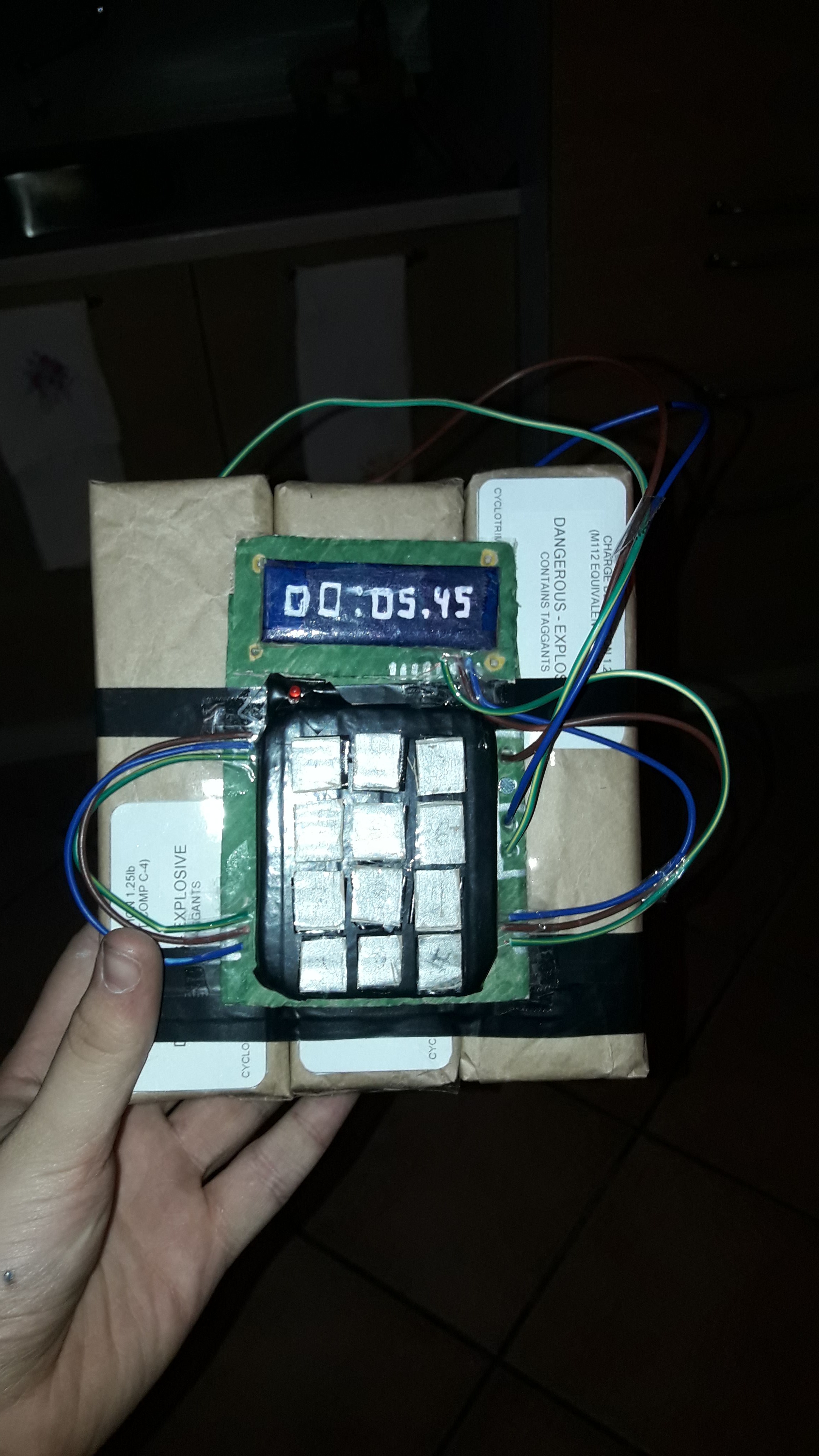 Counter Strike C4 Prop : 6 Steps - Instructables