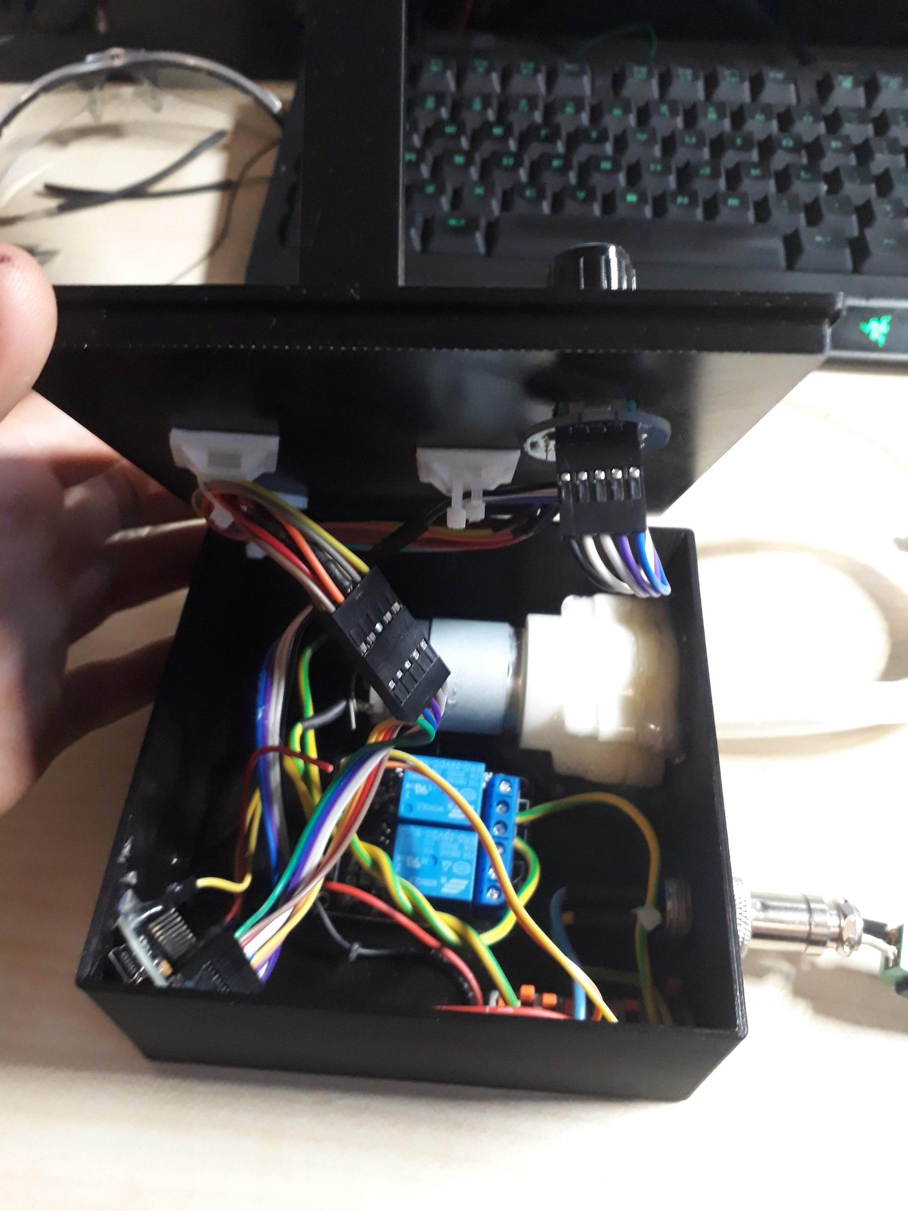 Lemonade Dispenser : 4 Steps - Instructables