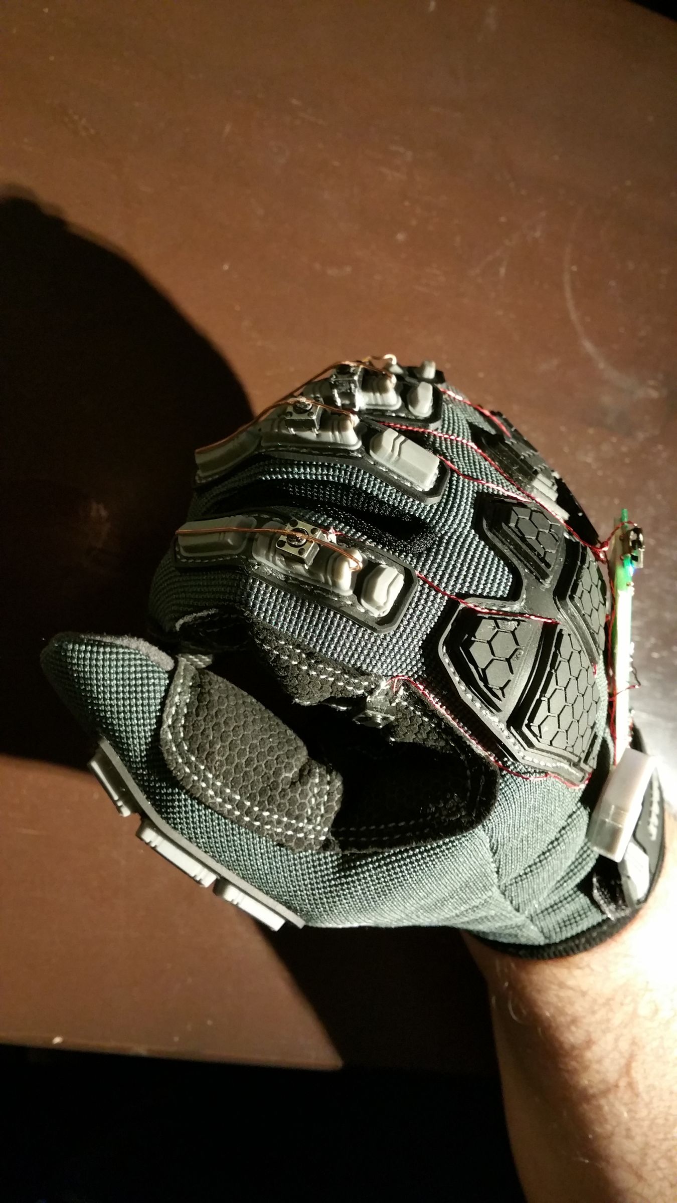 DIY Data Glove V2 : 8 Steps - Instructables