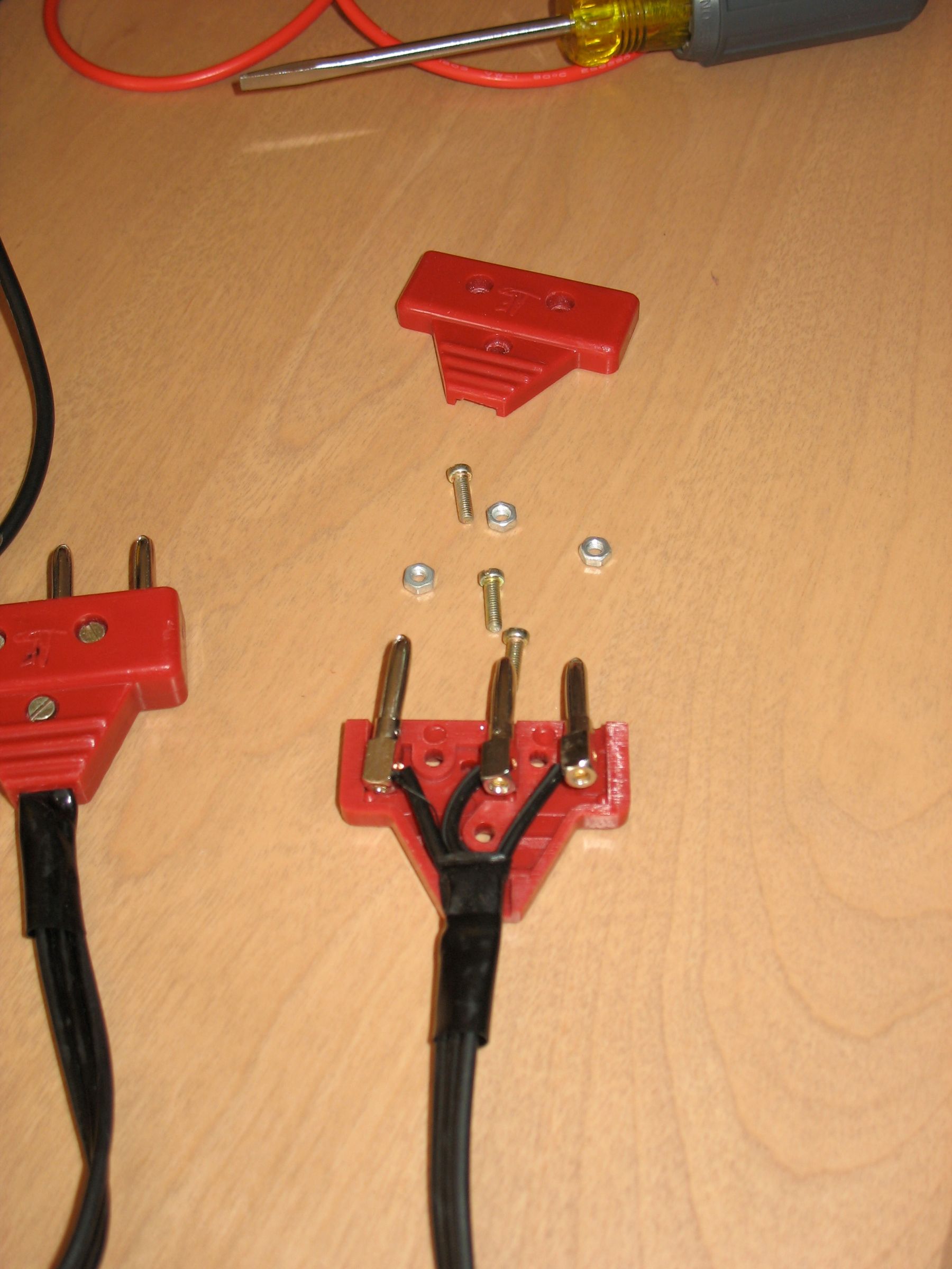 Testing and Repairing an Epee Bodycord : 9 Steps (with Pictures ...