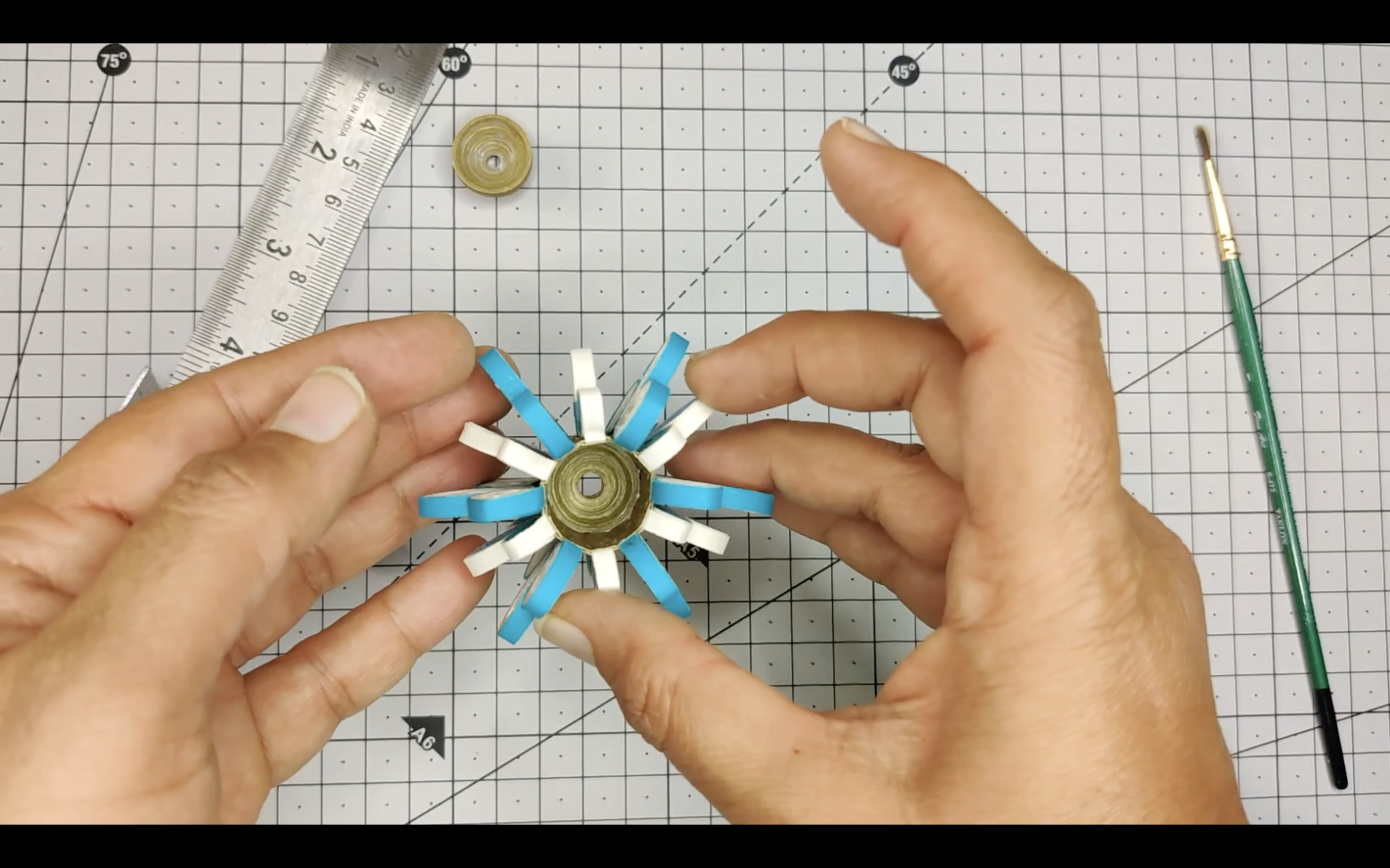 Paper Quilled Ornamental Dangler DIY : 13 Steps (with Pictures ...