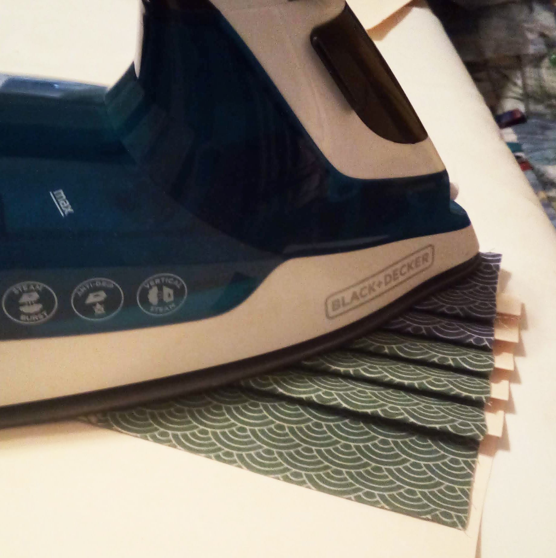 Face Mask Using Pleating Board for Construction : 7 Steps (with ...