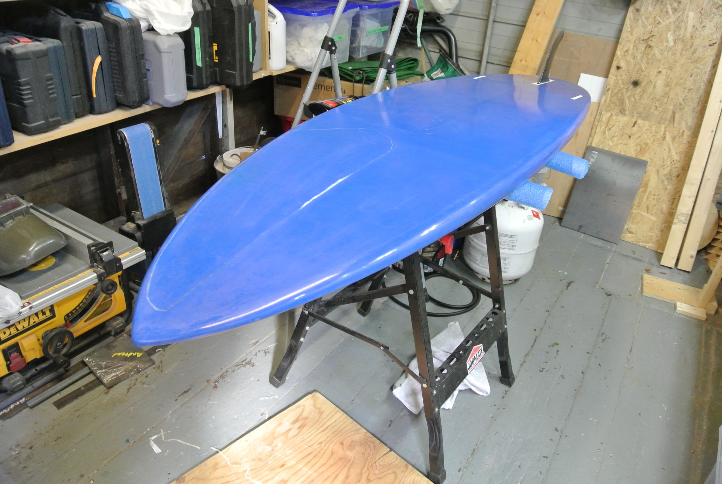How to Repair a Surfboard : 10 Steps (with Pictures) - Instructables