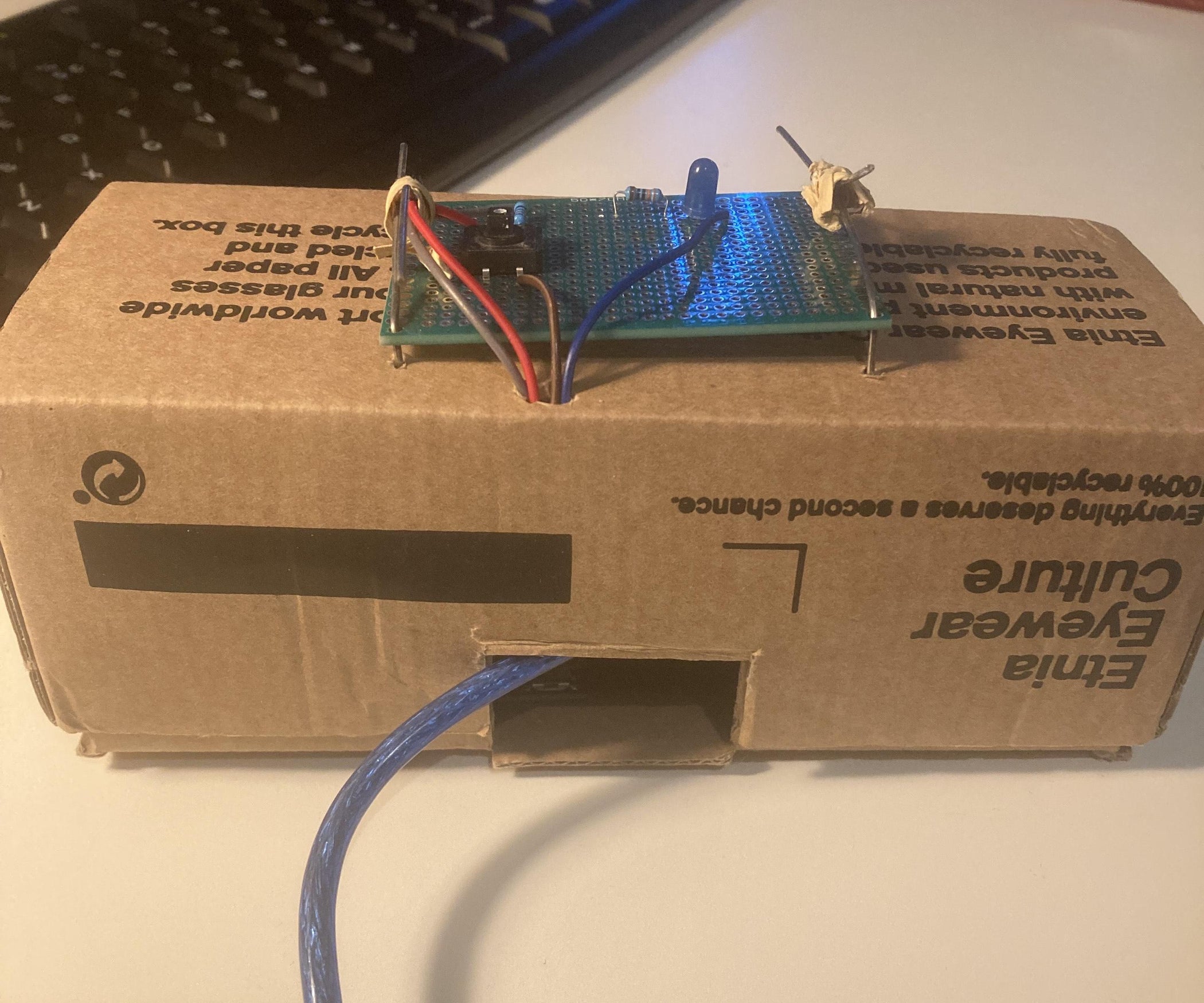 Simpele 2 Speler "button-masher" : 5 Steps - Instructables