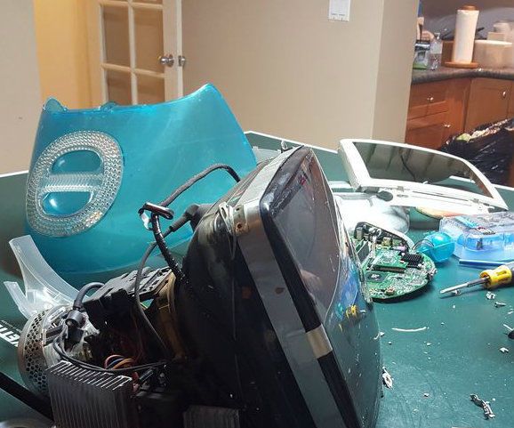 Complete Dismantling of the IMac G3 : 8 Steps - Instructables