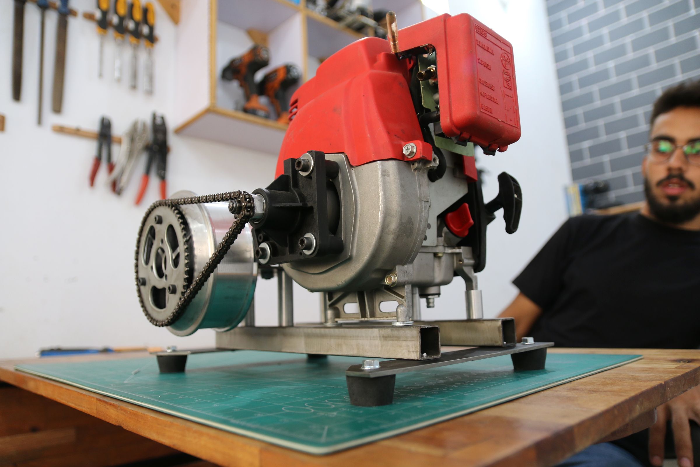 DIY Miniature Gasoline Generator : 10 Steps (with Pictures) - Instructables