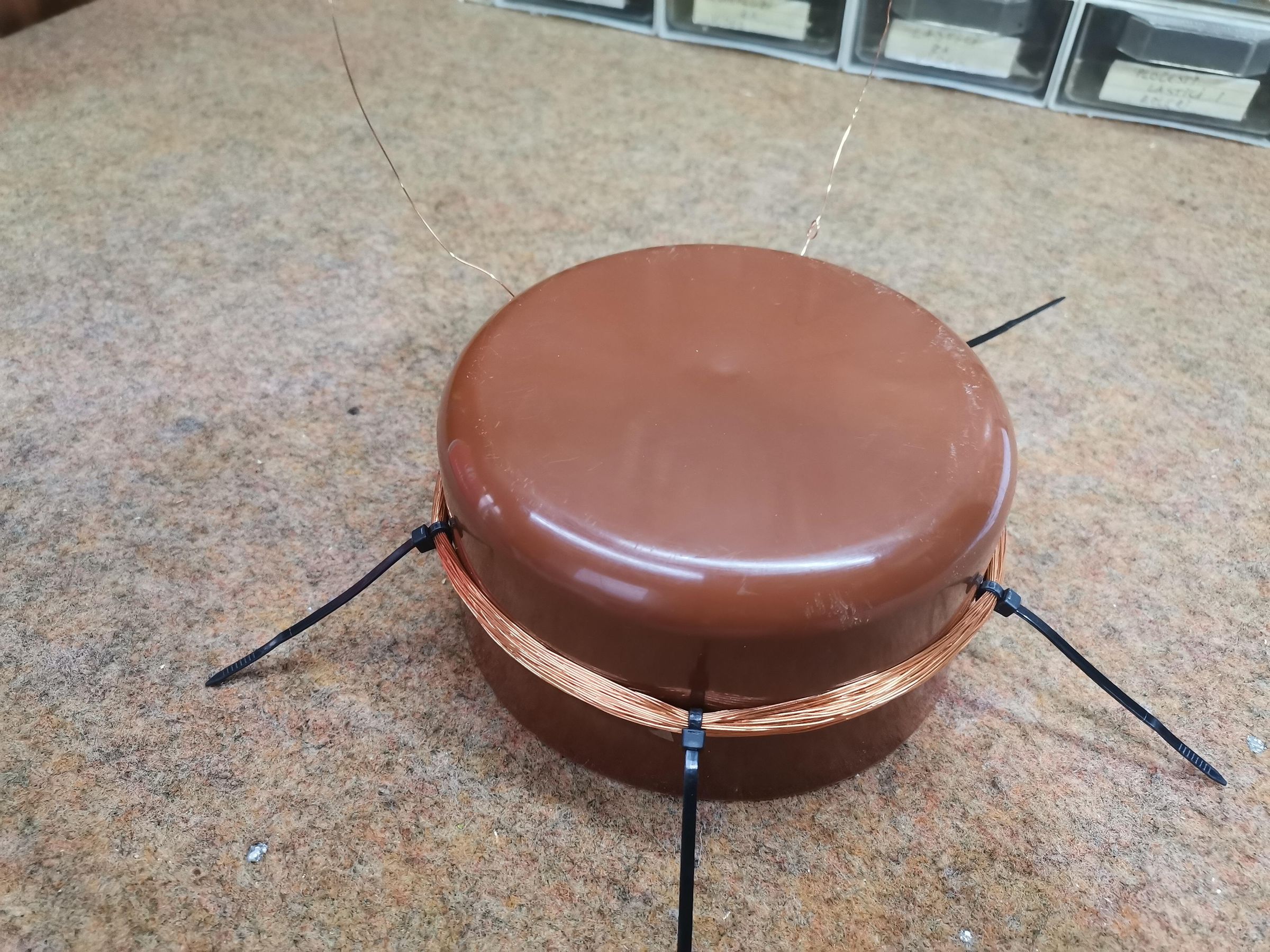 DIY Super Simple Sensitive Metal Detector : 3 Steps (with Pictures ...