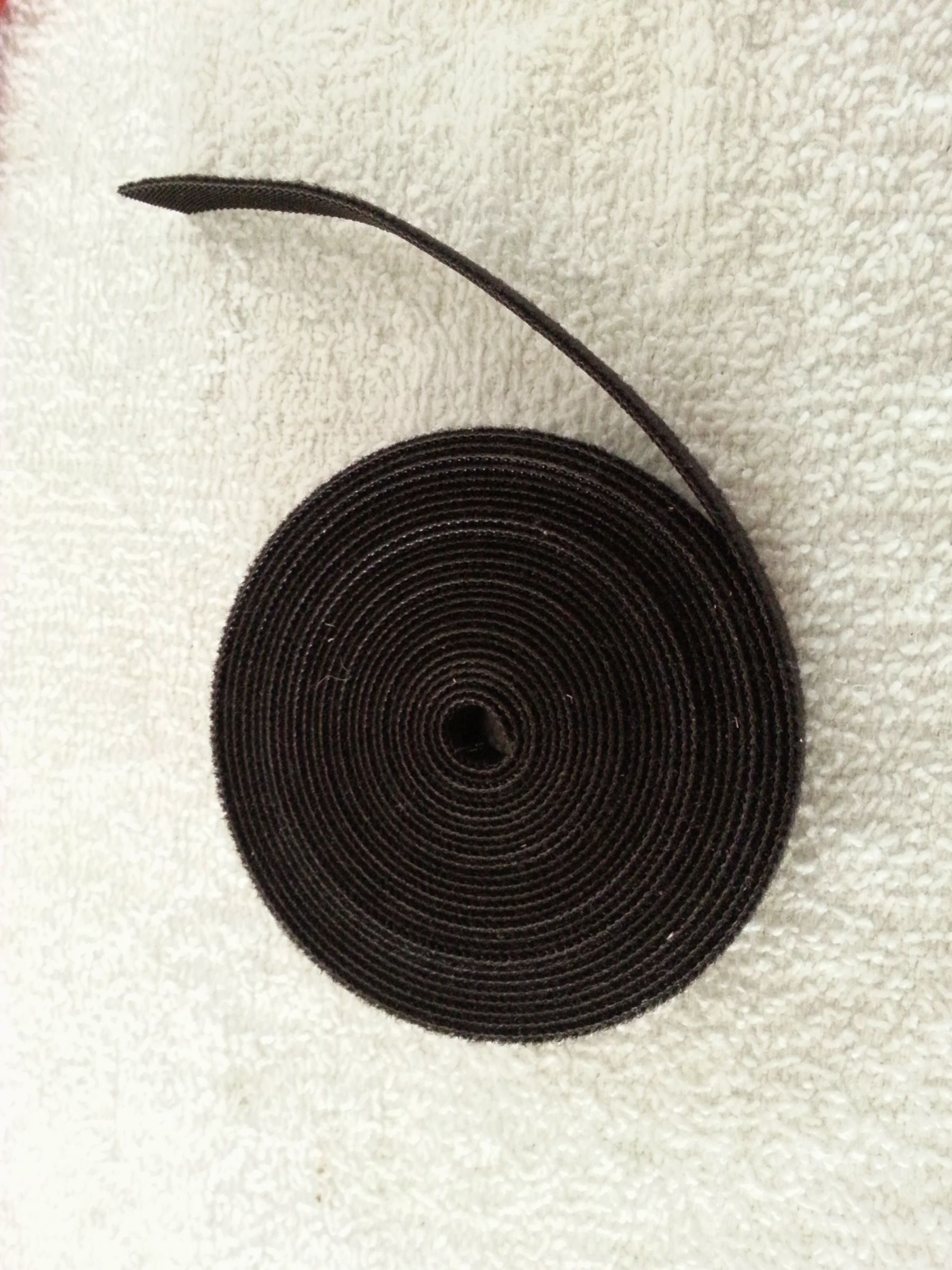 Quick Cable Tie Using Velcro Ribbon : 5 Steps - Instructables