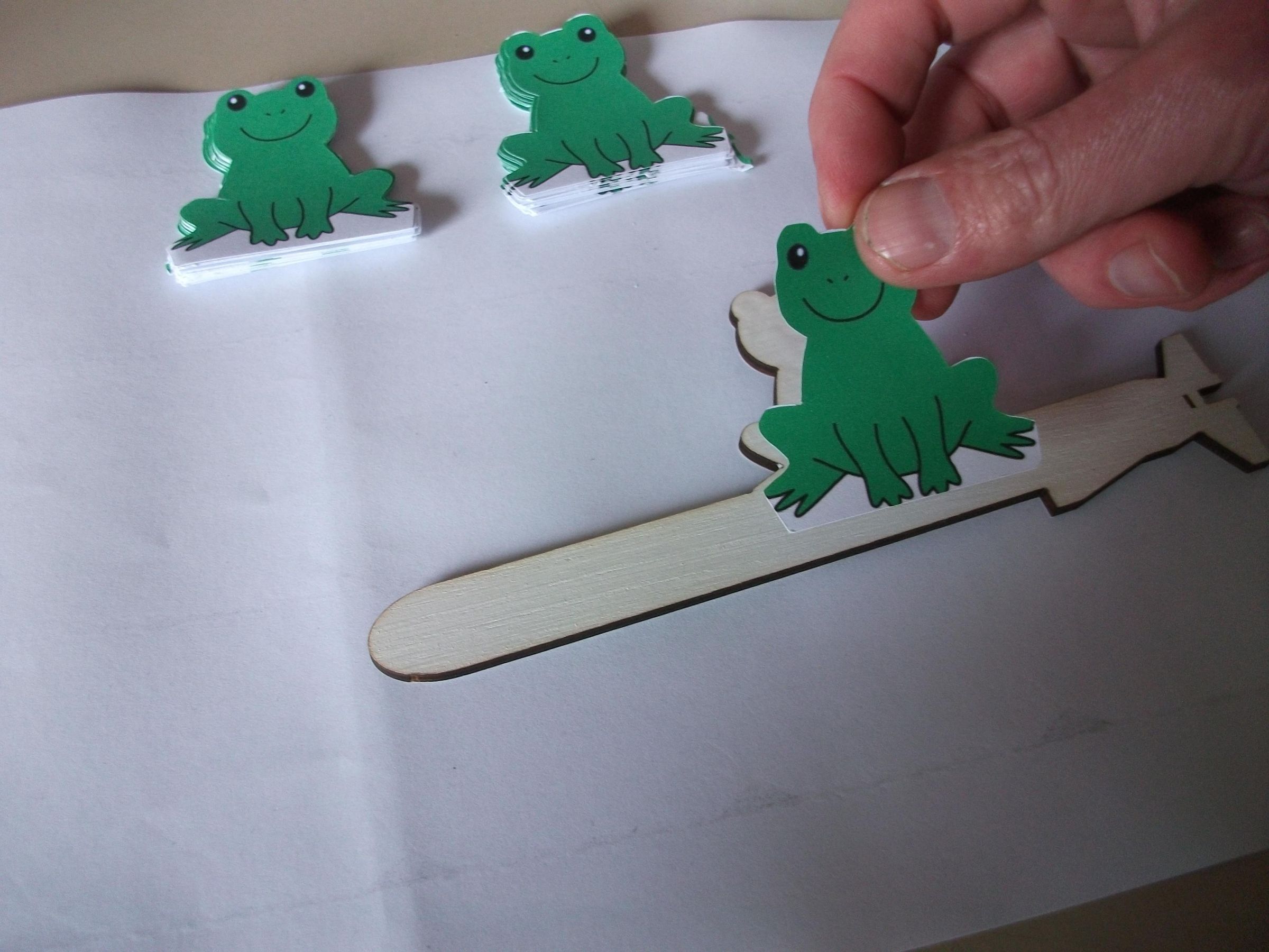 Christmas Missiletoad : 7 Steps - Instructables