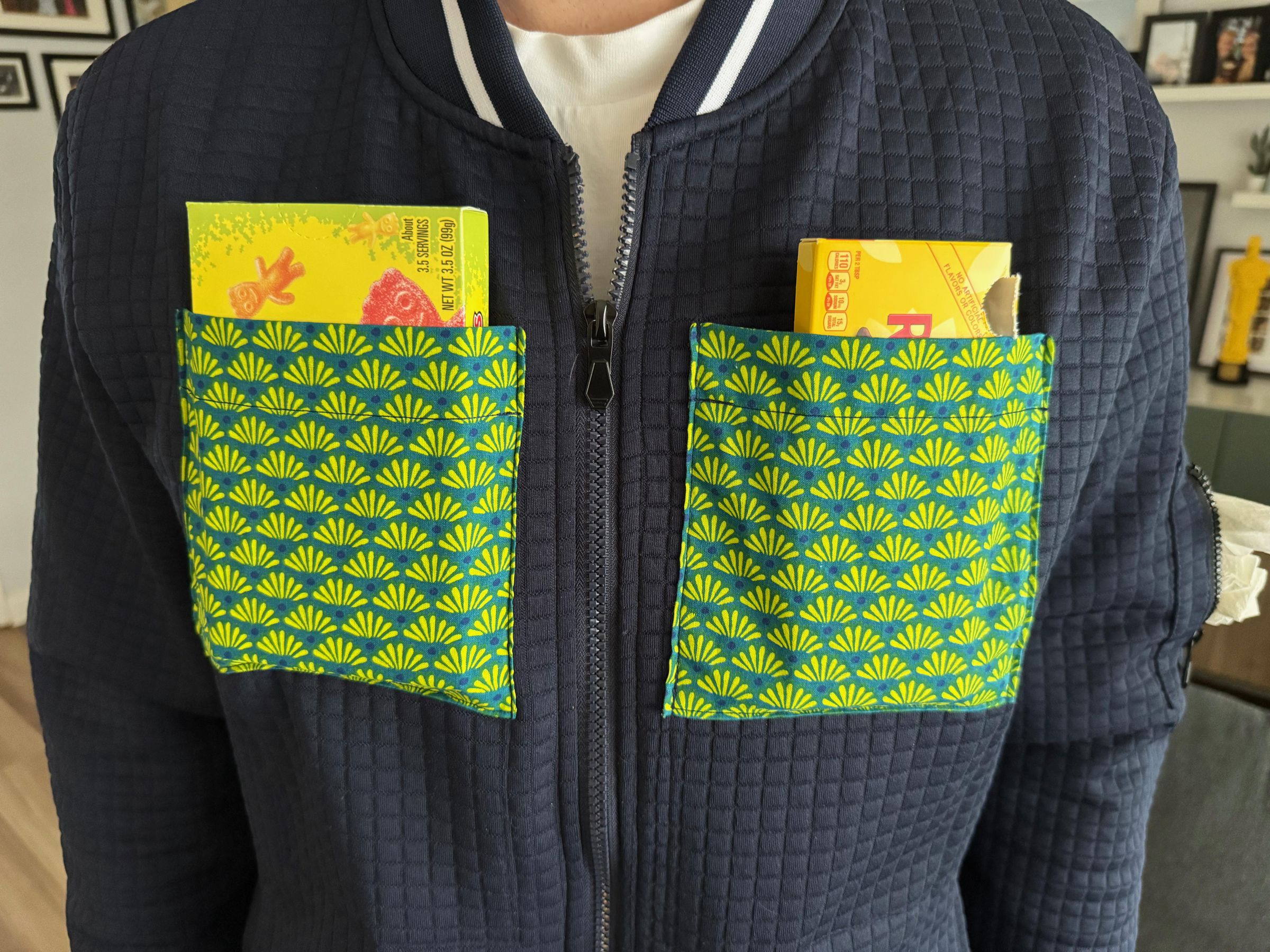 The Ultimate Movie Theater Jacket With 🍿 a Popcorn Holder, 🍫 Snack ...