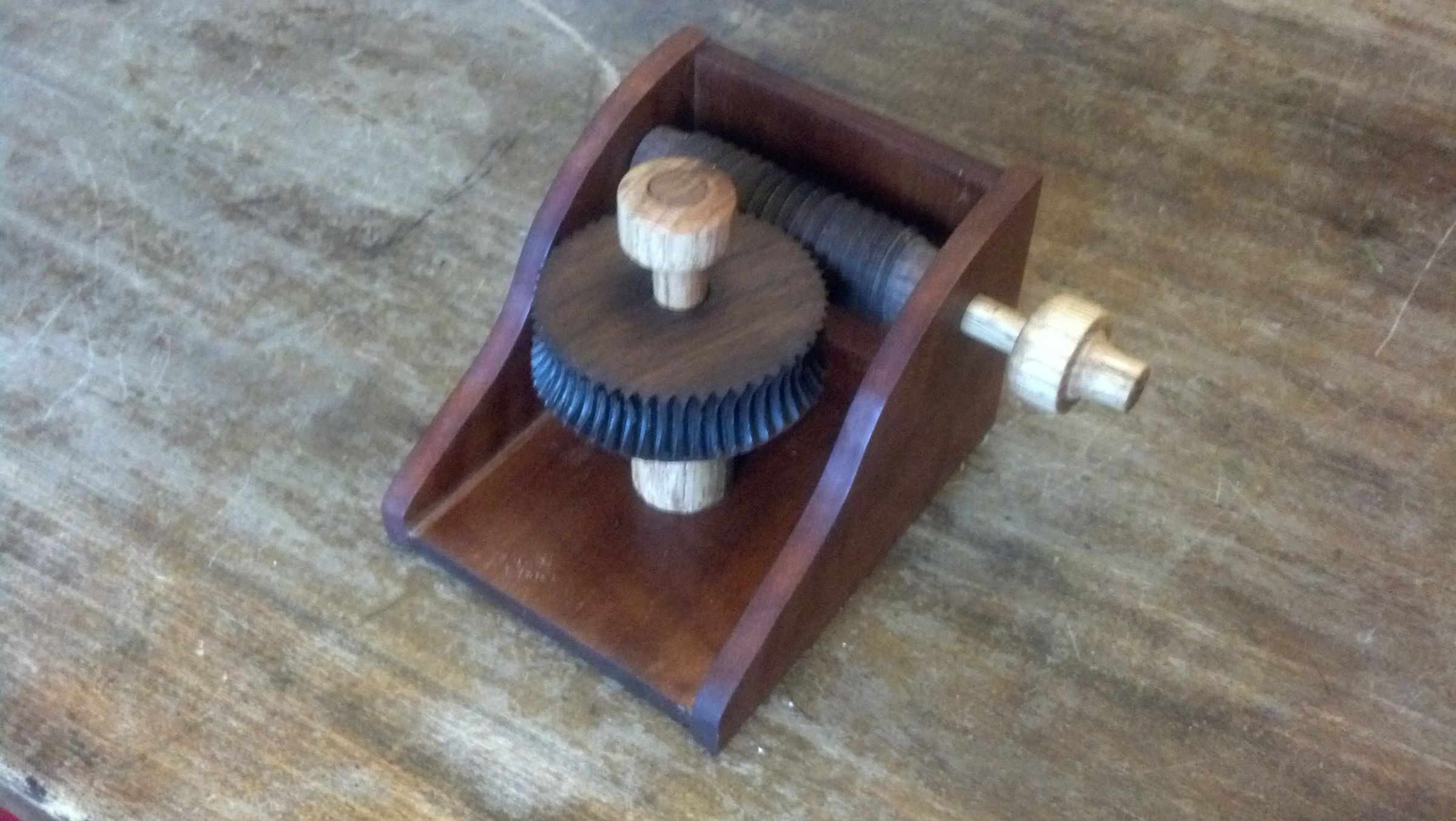 Wooden Hobbed Gear Do-Nothing Machine : 12 Steps (with Pictures ...