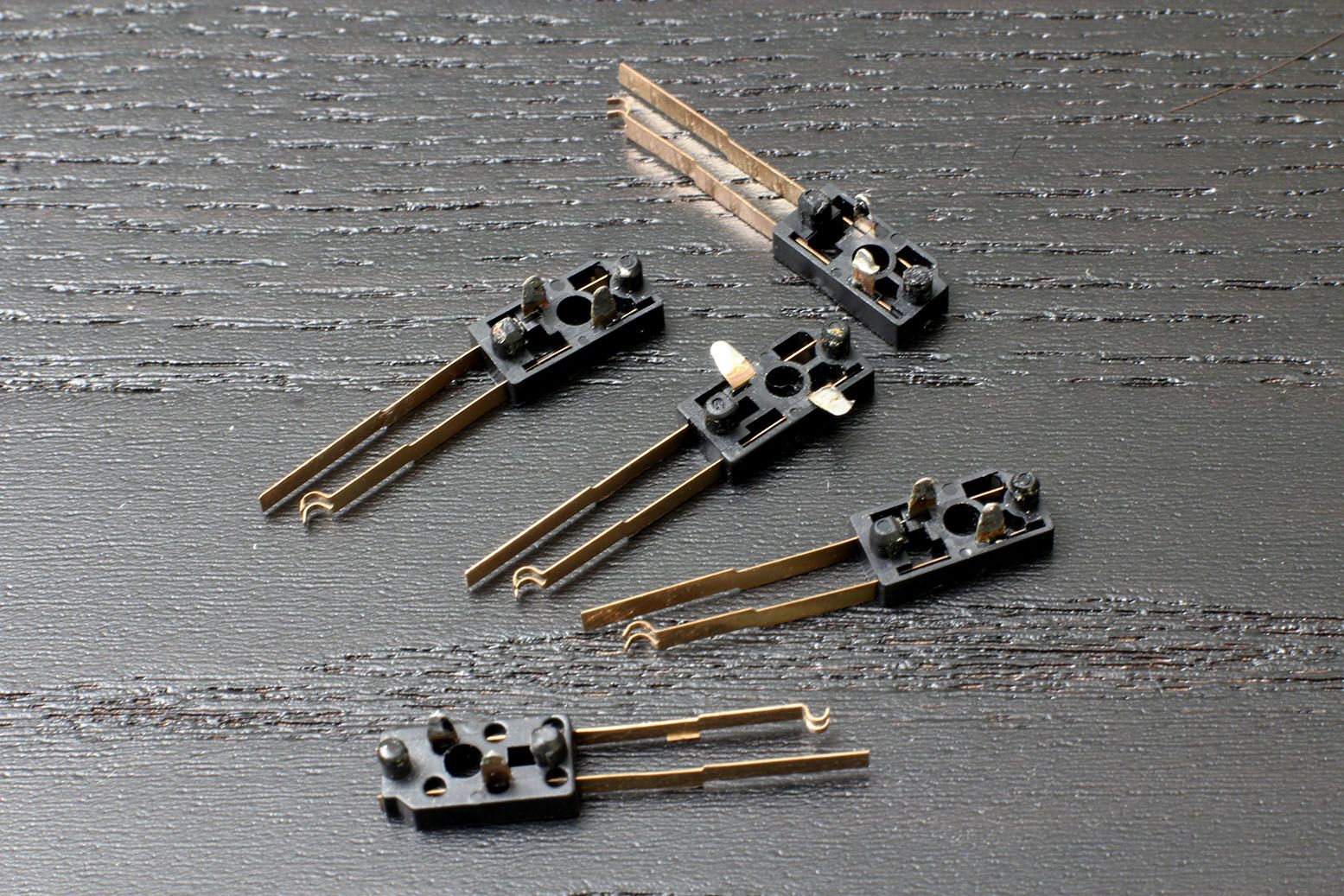 Electromechanical Insect or Flapping Oscillator : 9 Steps (with ...