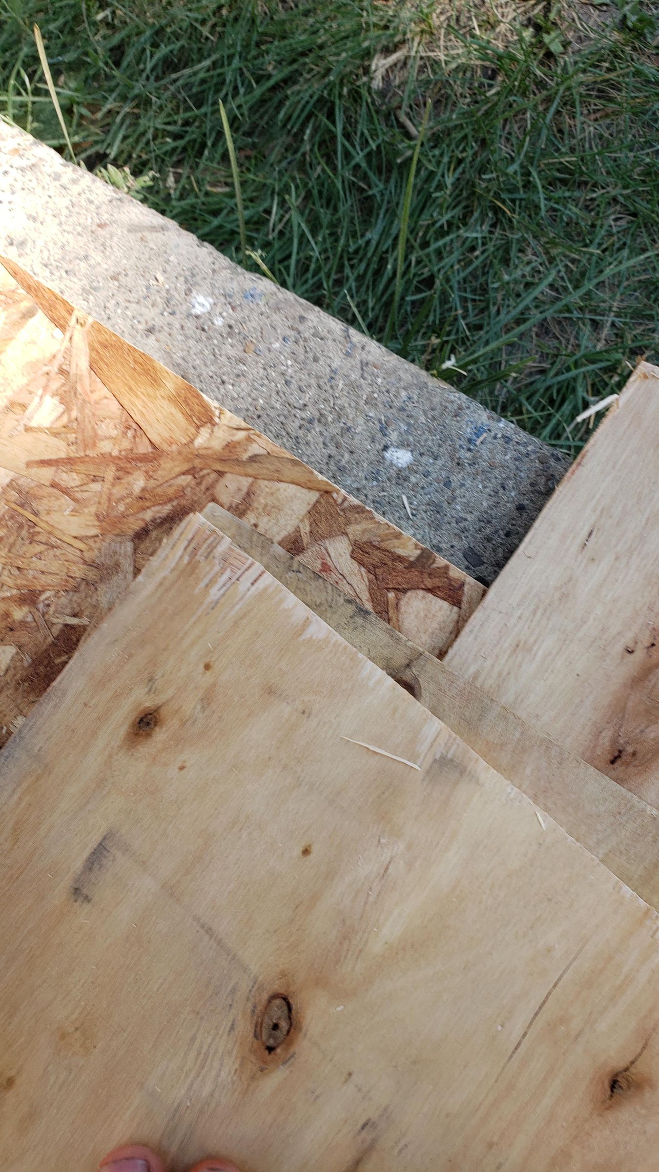 Easy Egg Collecting Exterior Nesting Box : 5 Steps (with Pictures ...