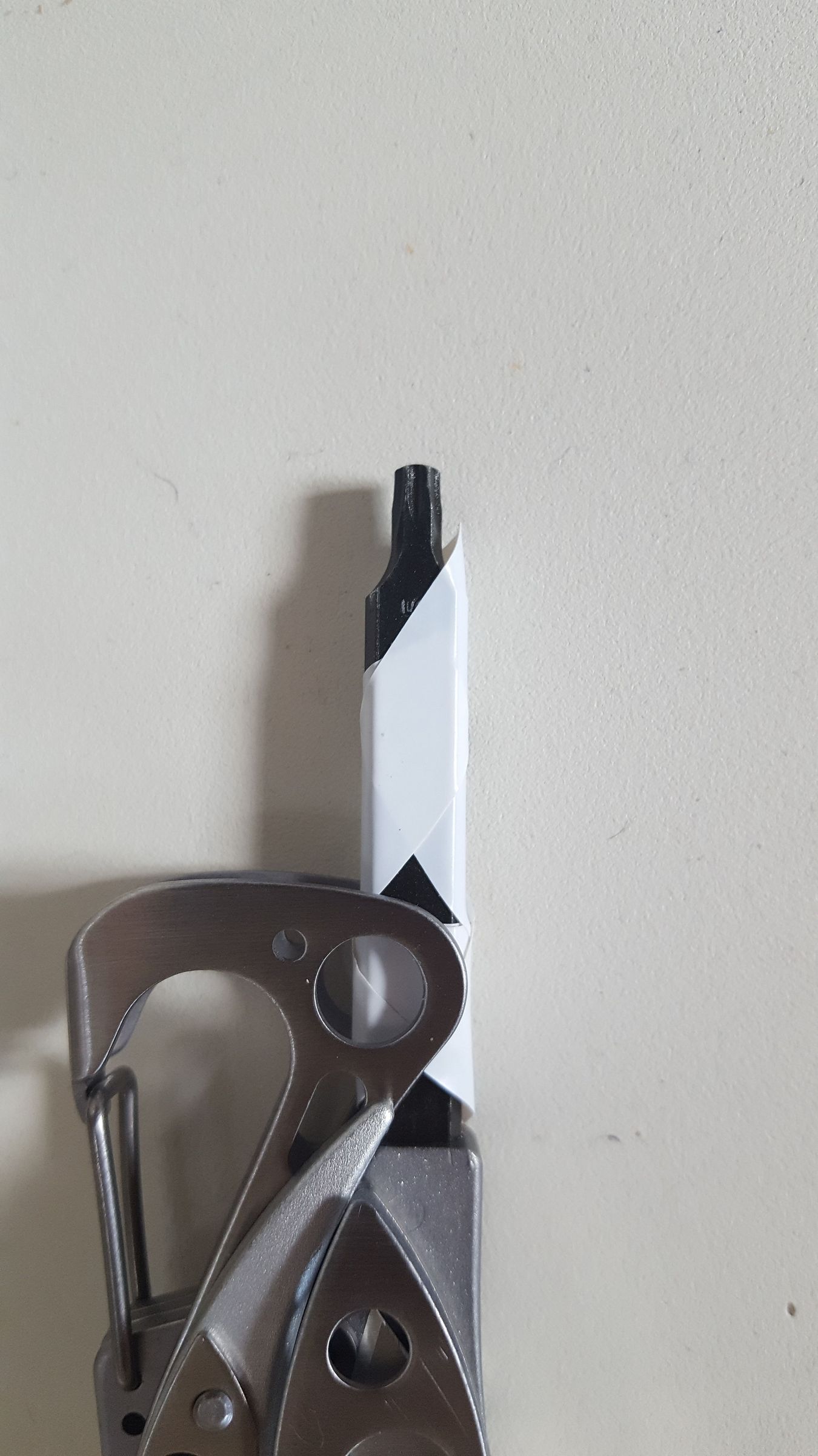 Multitool Glass Breaker : 4 Steps (with Pictures) - Instructables