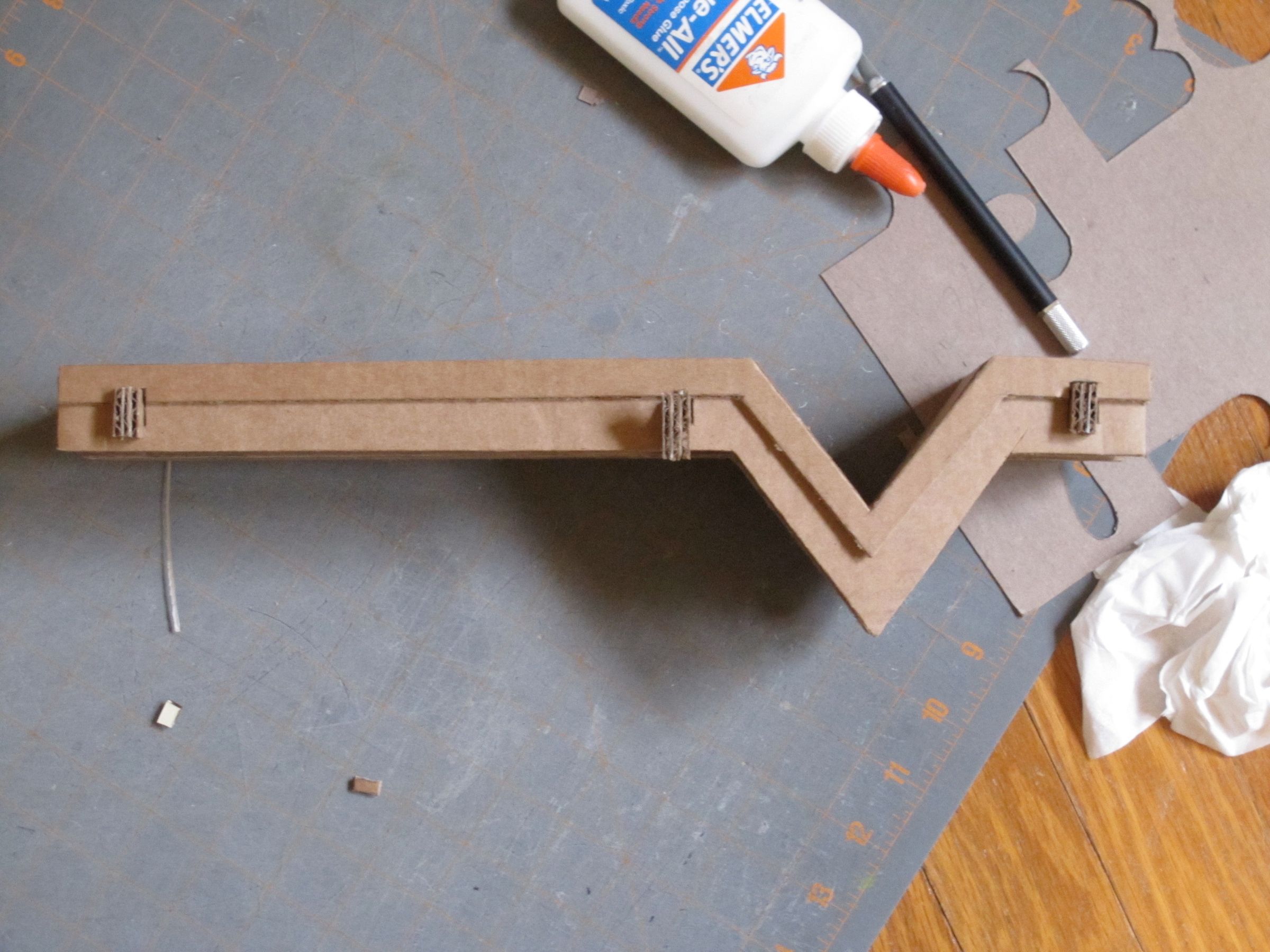 Amazing Cardboard Shelf! : 9 Steps (with Pictures) - Instructables