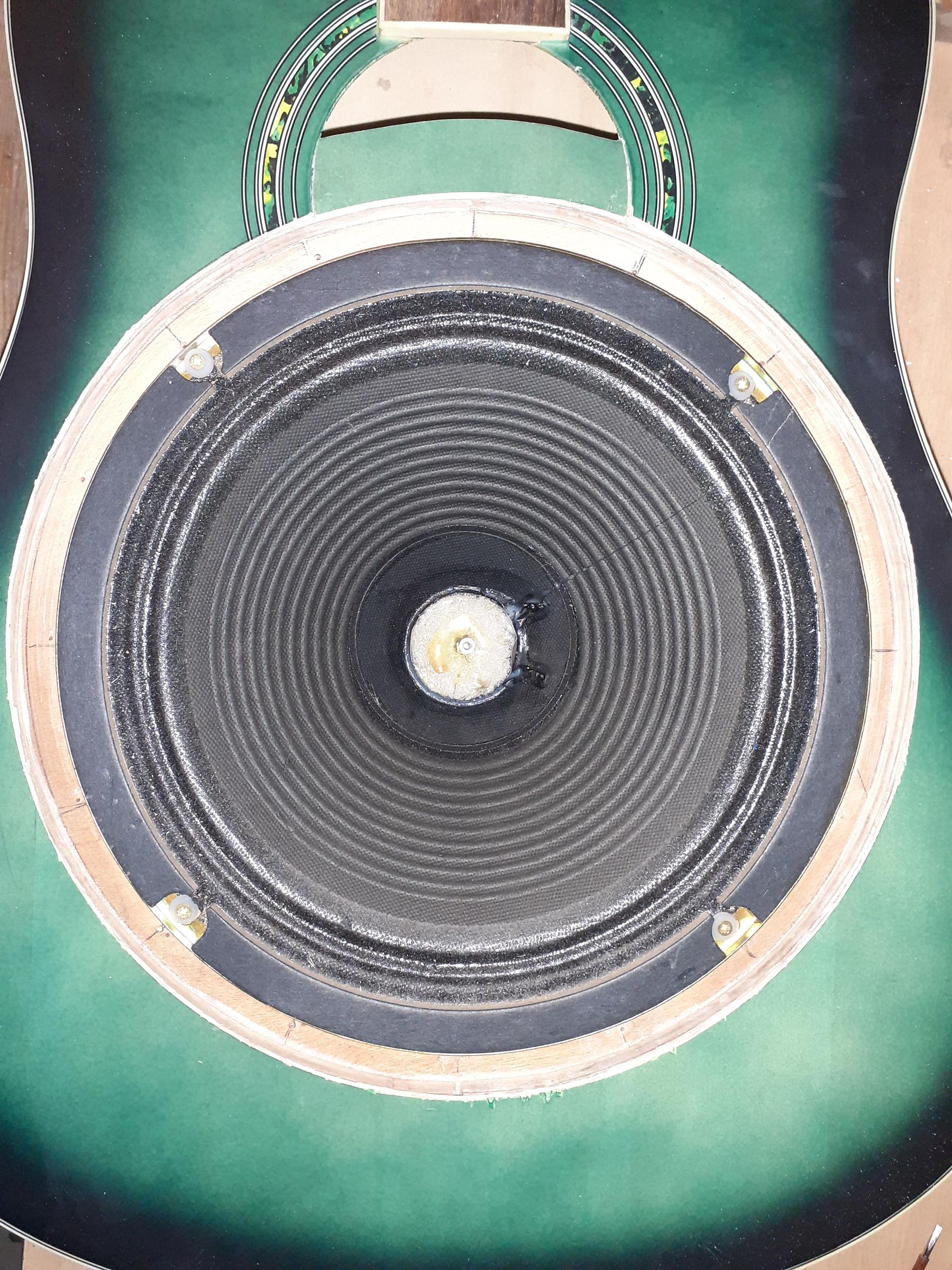 Loudspeaker Resonator Guitar -Model Z8.4 : 13 Steps - Instructables