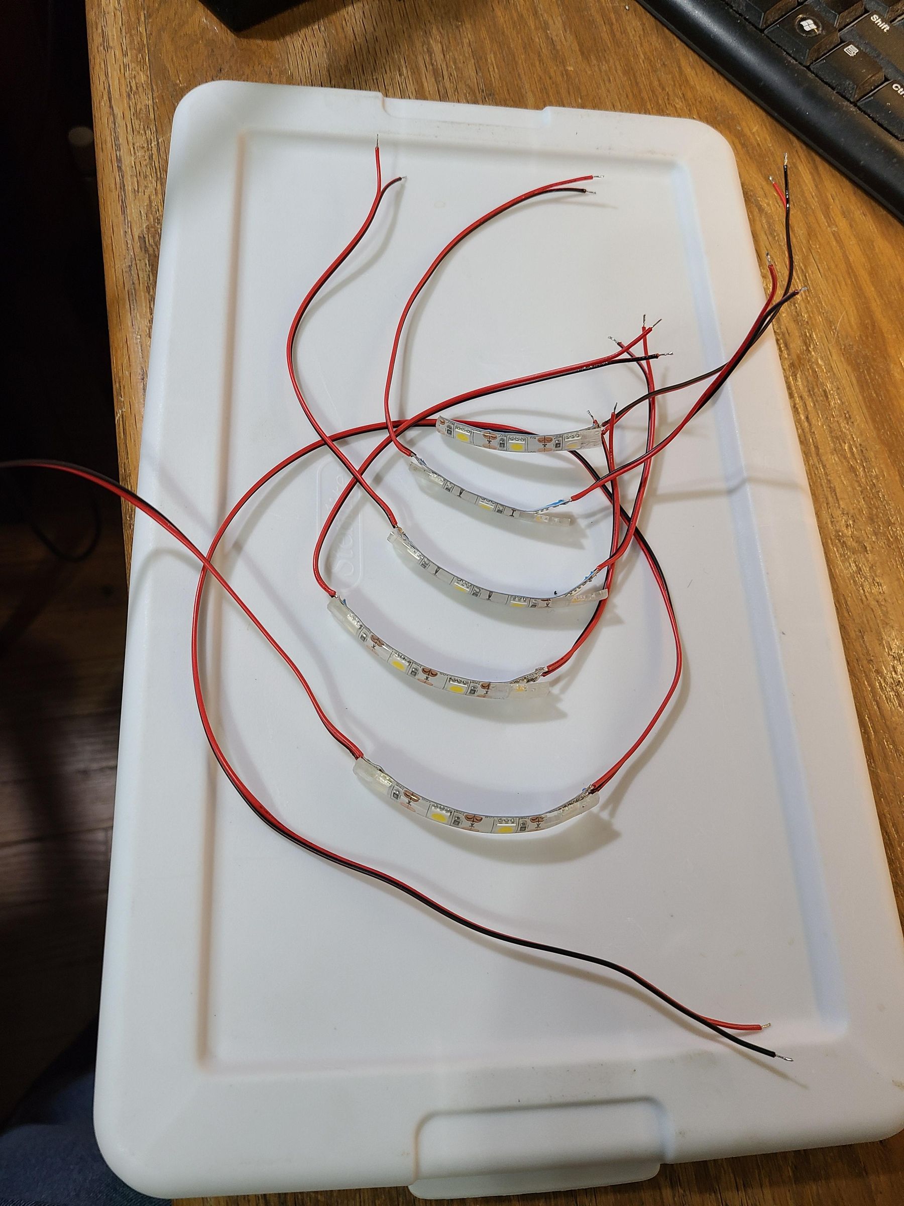 Attiny85 AVR PWM Haunted House Model LED Lights : 6 Steps - Instructables