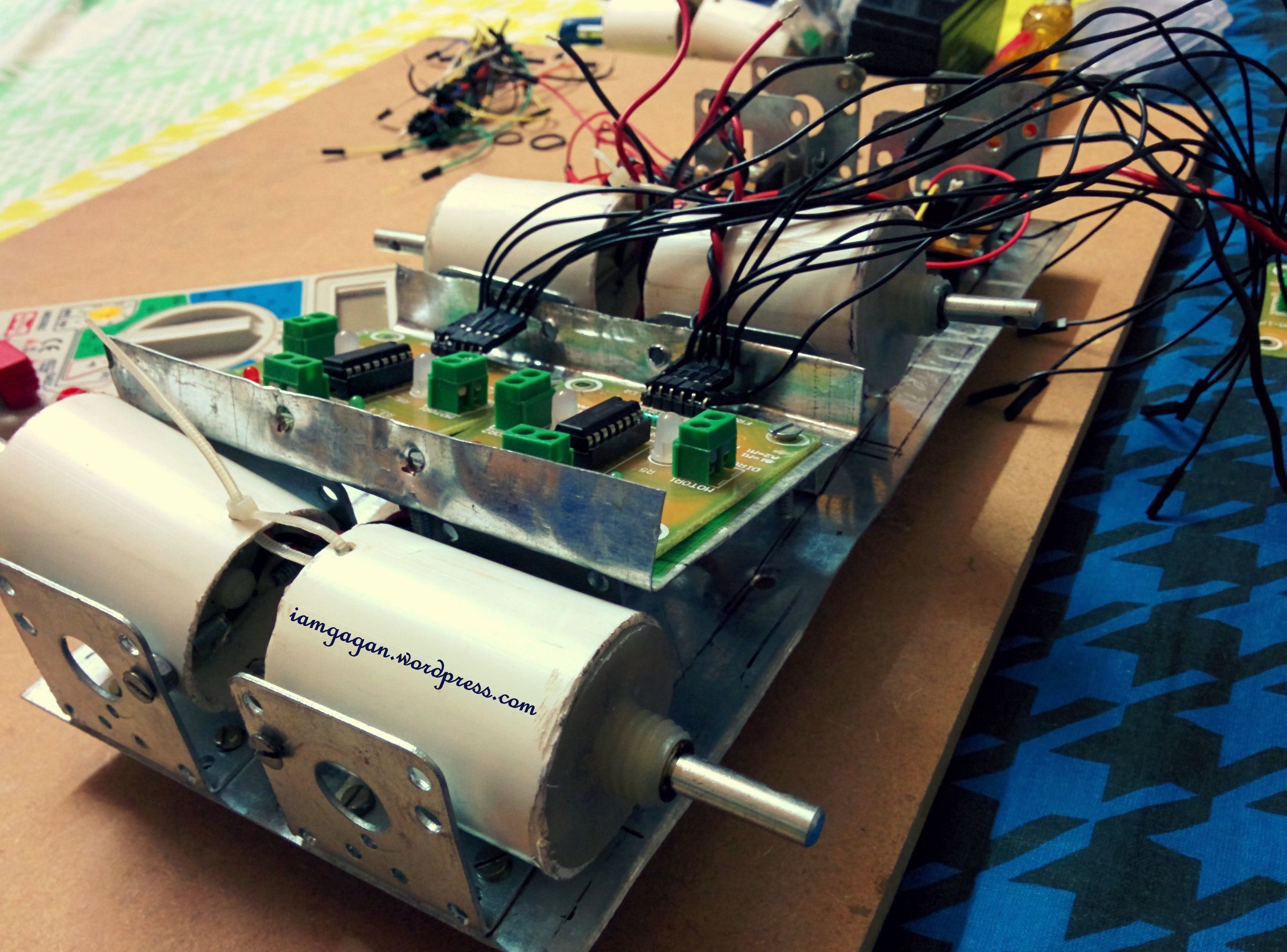 Six Wheeled All Terrain Vehicle (6WD) : 3 Steps (with Pictures ...