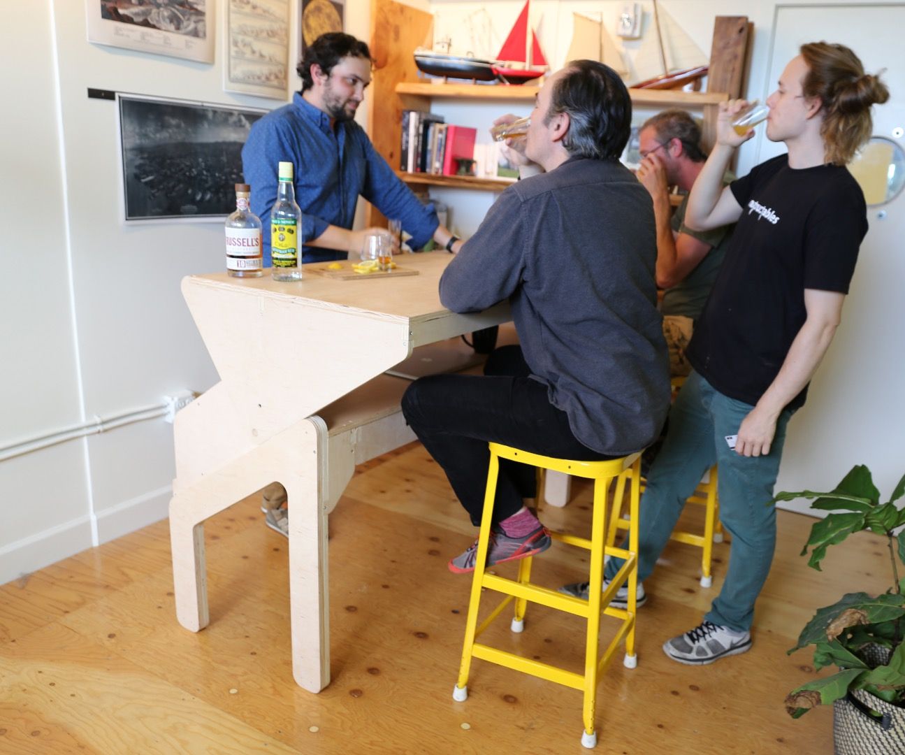 Transforming Bar Desk : 8 Steps (with Pictures) - Instructables