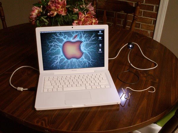 Super Easy Laptop Light : 3 Steps - Instructables