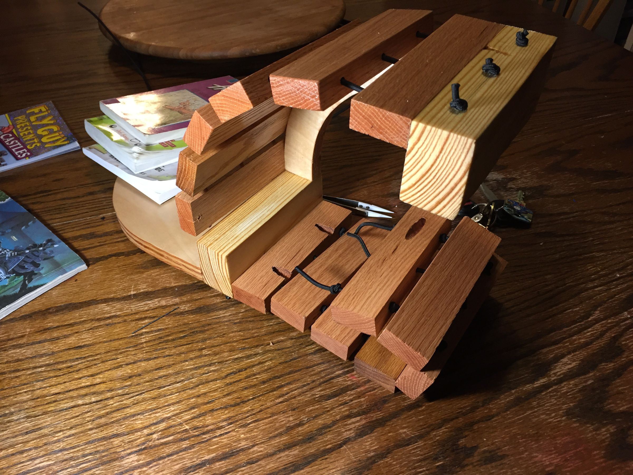 Bungee Cord Book Shelf : 5 Steps (with Pictures) - Instructables