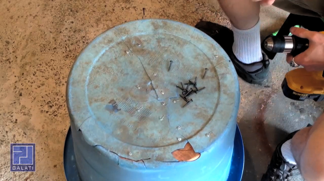 Fix a Cracked Bucket : 8 Steps (with Pictures) - Instructables