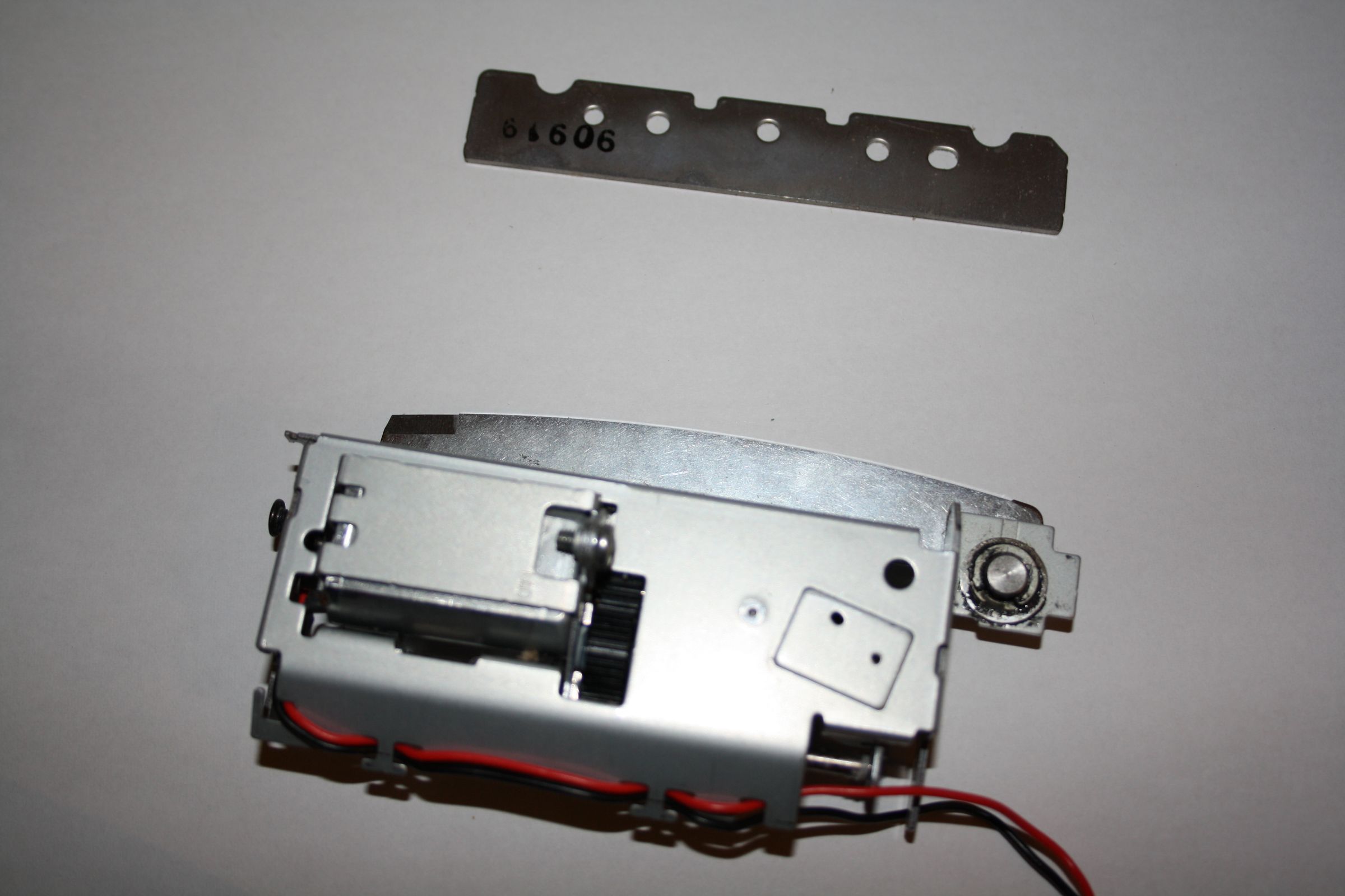 Table-Top Scissors | the Cutting Edge of Technology! : 17 Steps (with ...