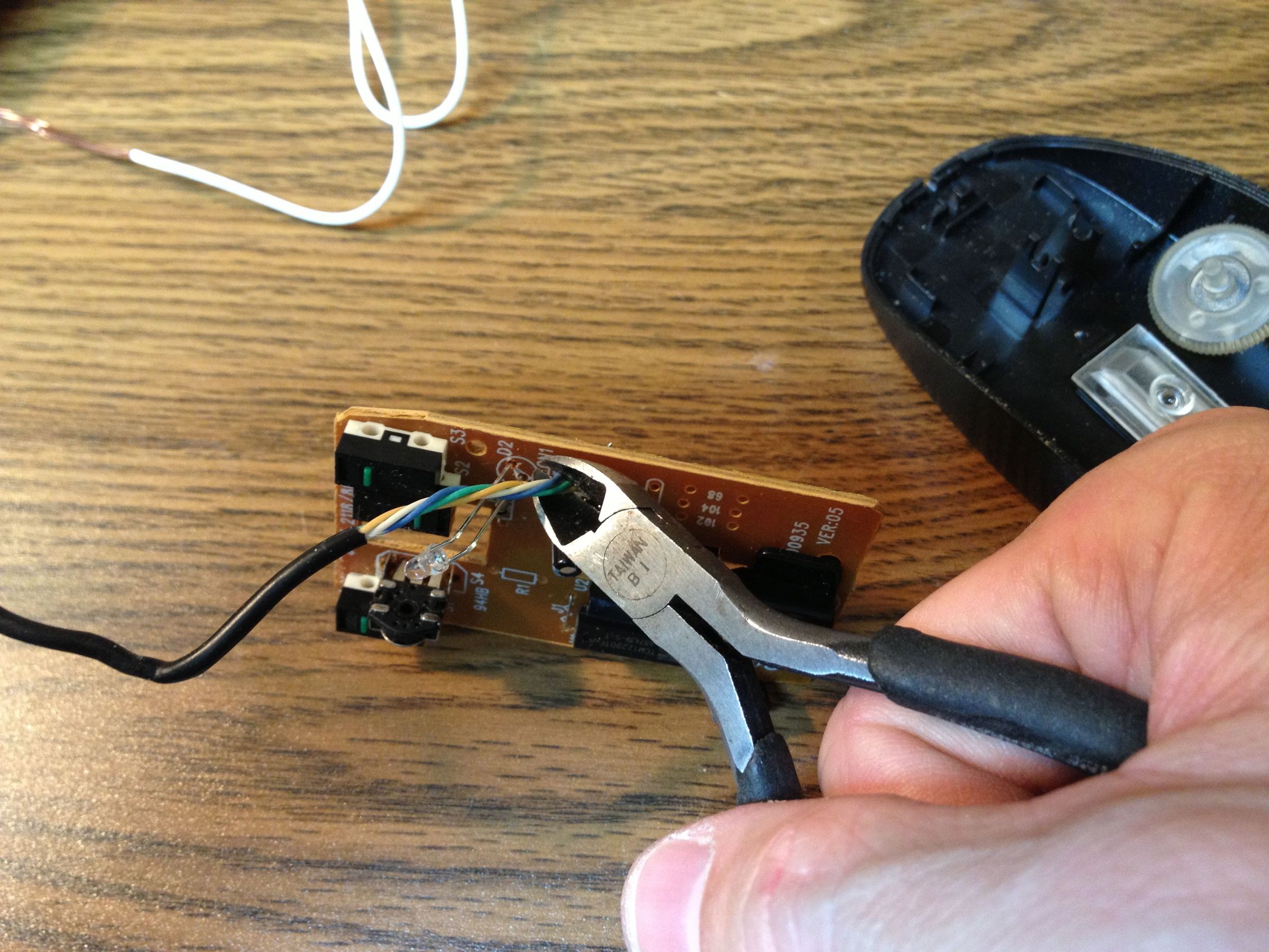 Shocking Mouse Prank : 10 Steps (with Pictures) - Instructables