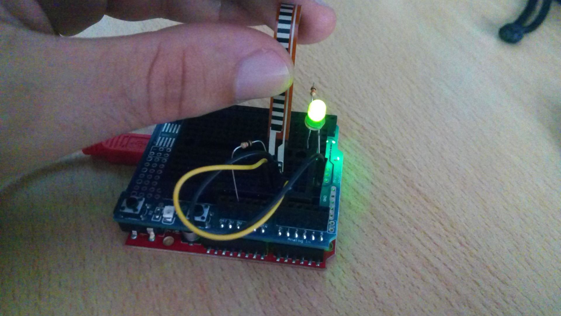 How to Use a Flex Sensor - Arduino Tutorial : 4 Steps (with Pictures ...