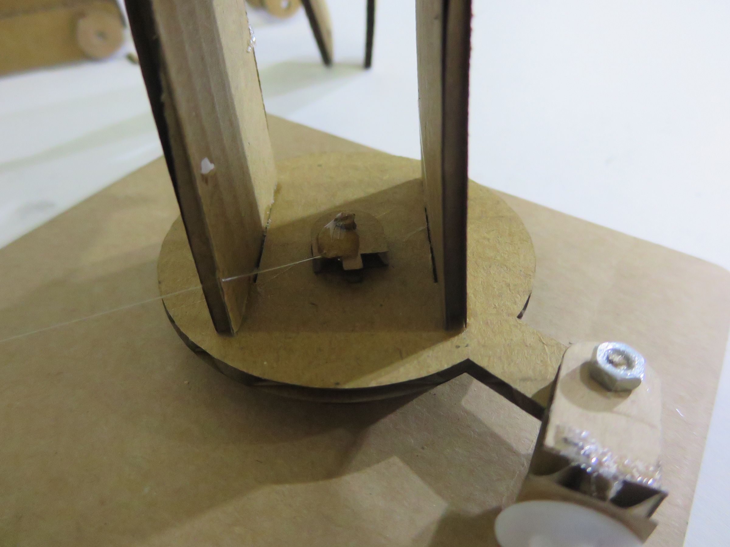 Recycled Cardboard Claw : 4 Steps (with Pictures) - Instructables