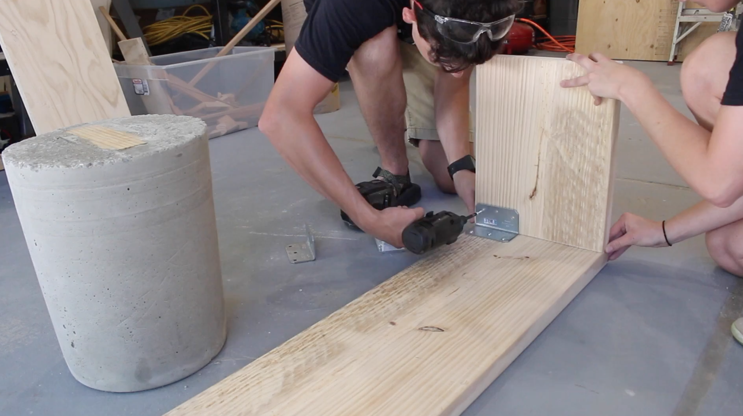 $20 DIY Modern Concrete and 2x12 Wood Bench- Very Easy to Make : 8 ...