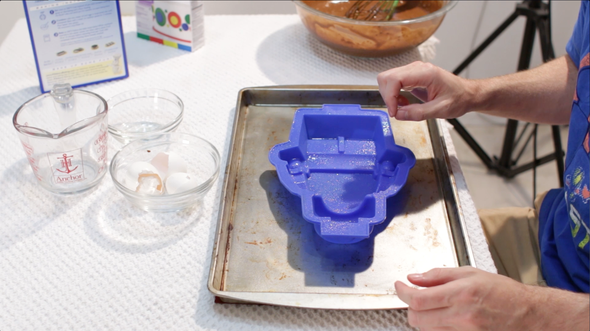 Make a Lego Man Cake : 13 Steps (with Pictures) - Instructables