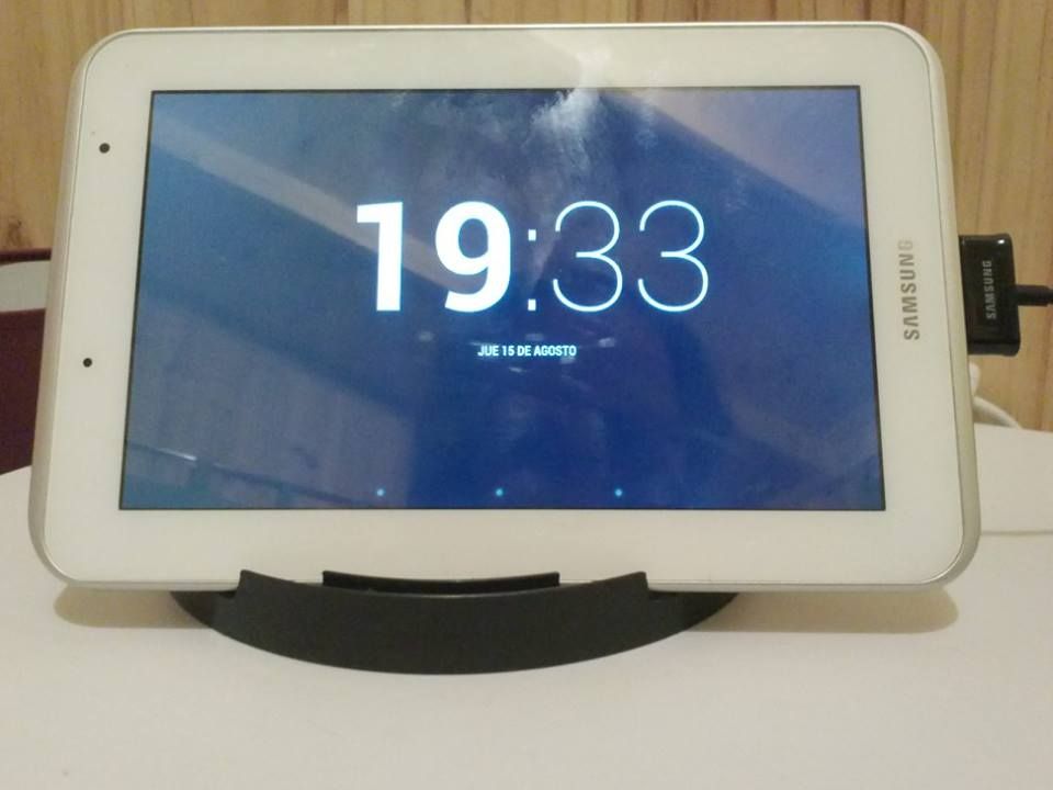 Super Easy Free Adjustable Tablet-Stand From Cd Spindle : 5 Steps (with ...