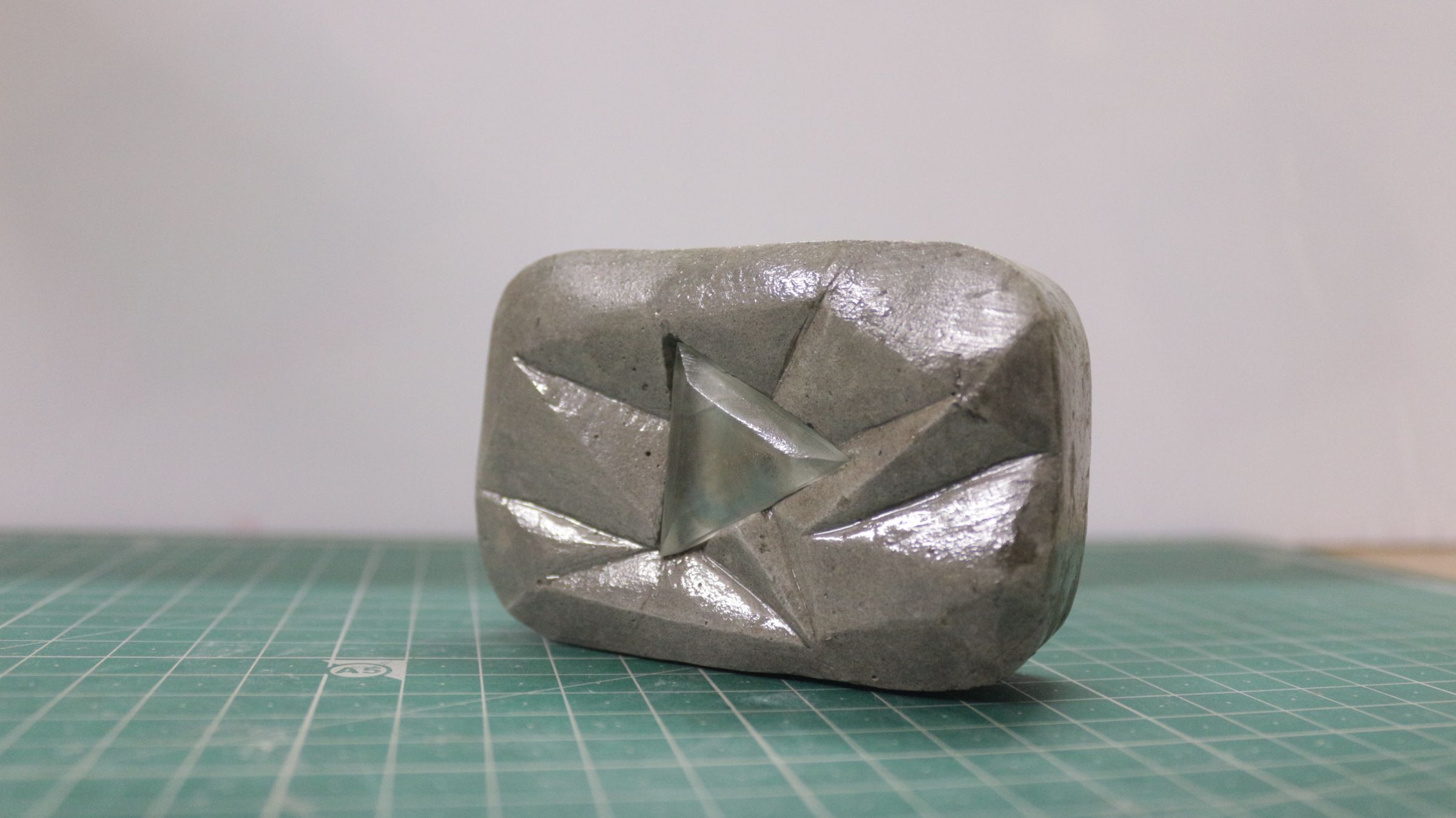 Concrete Youtube Diamond Play Button Paperweight : 14 Steps (with ...