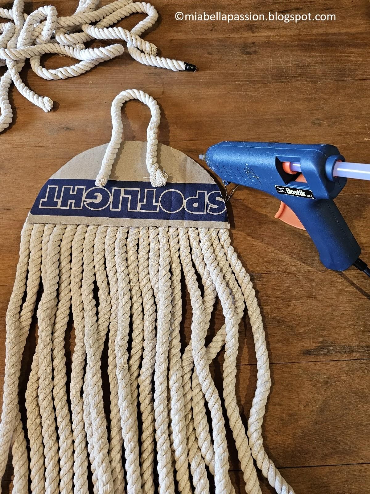 Funky DIY Rope Ghosts : 8 Steps (with Pictures) - Instructables