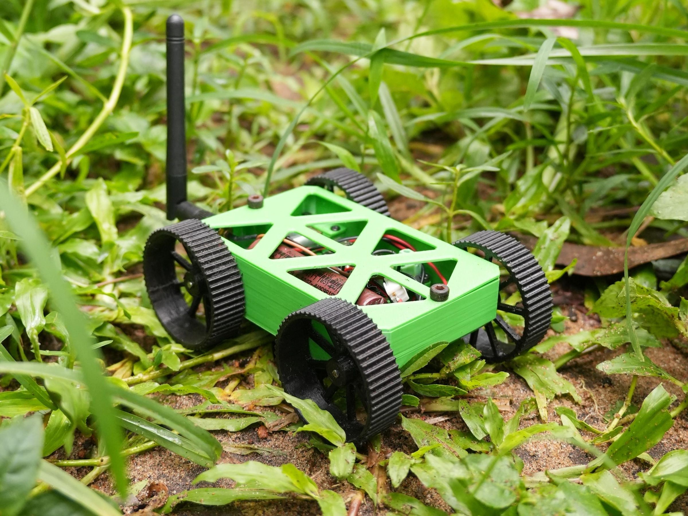 ESP32-Powered 4x4 RC Rover Fully 3D Printed and Wi-Fi Controlled : 5 ...