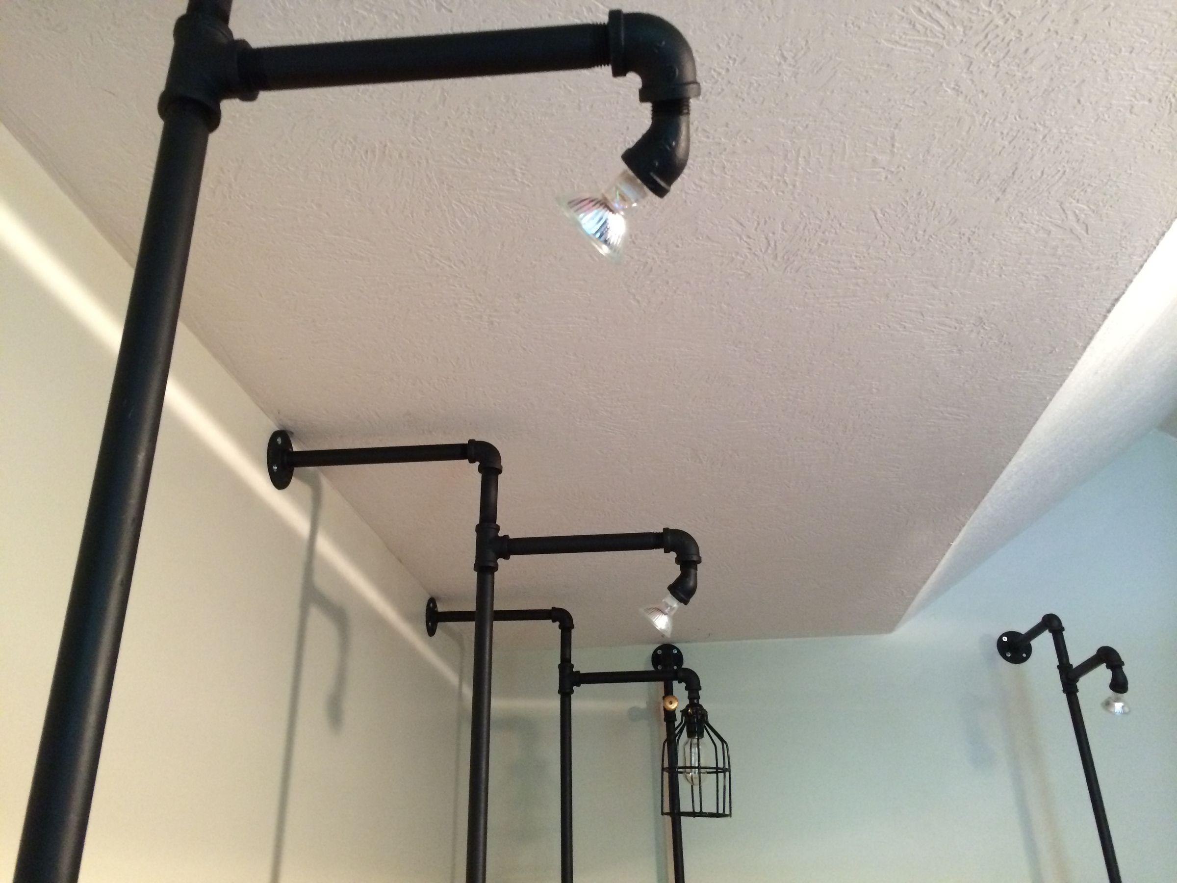 Lighted Pipe-supported Shelves : 10 Steps (with Pictures) - Instructables