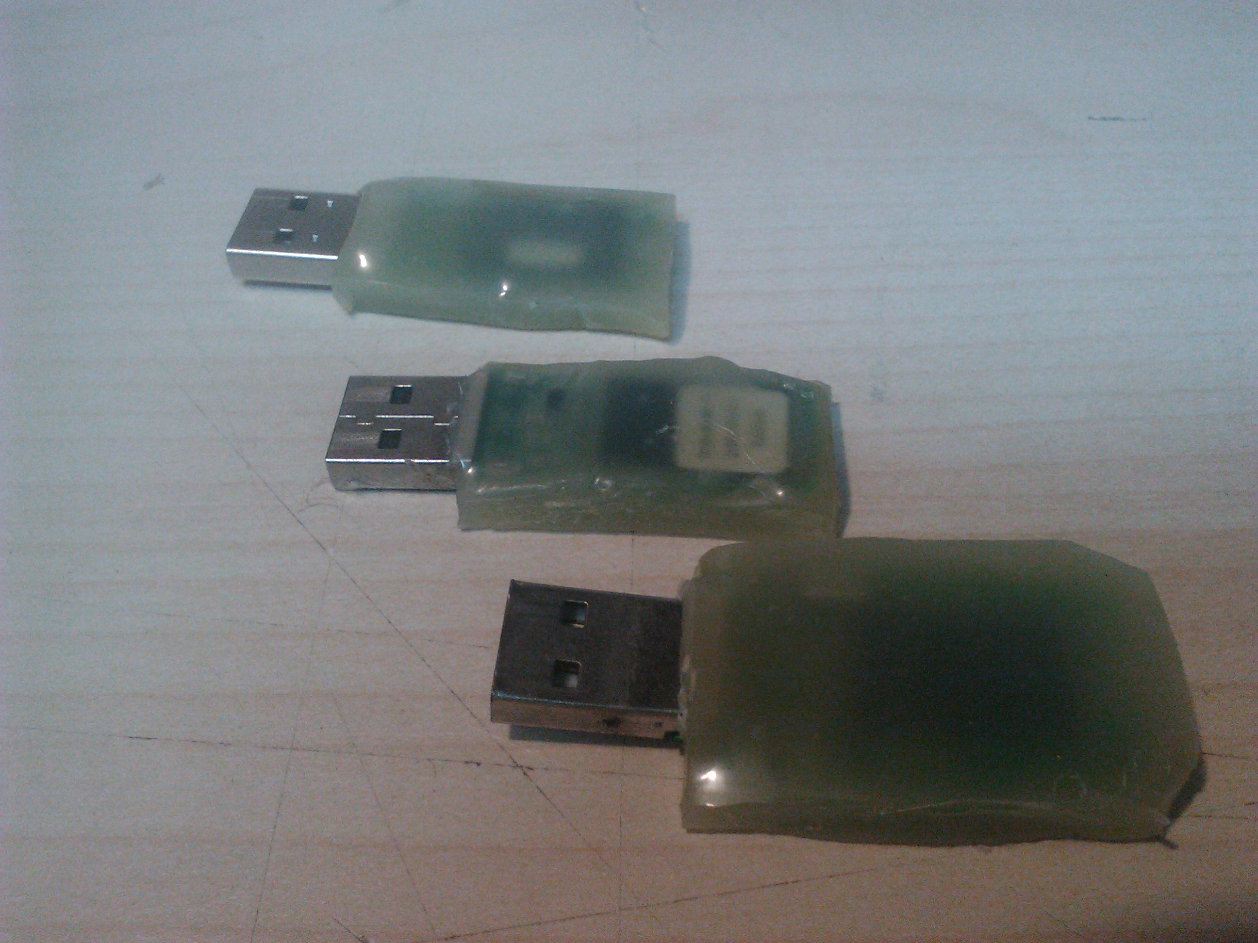 Hot Glue Usb Memory Cover : 6 Steps - Instructables