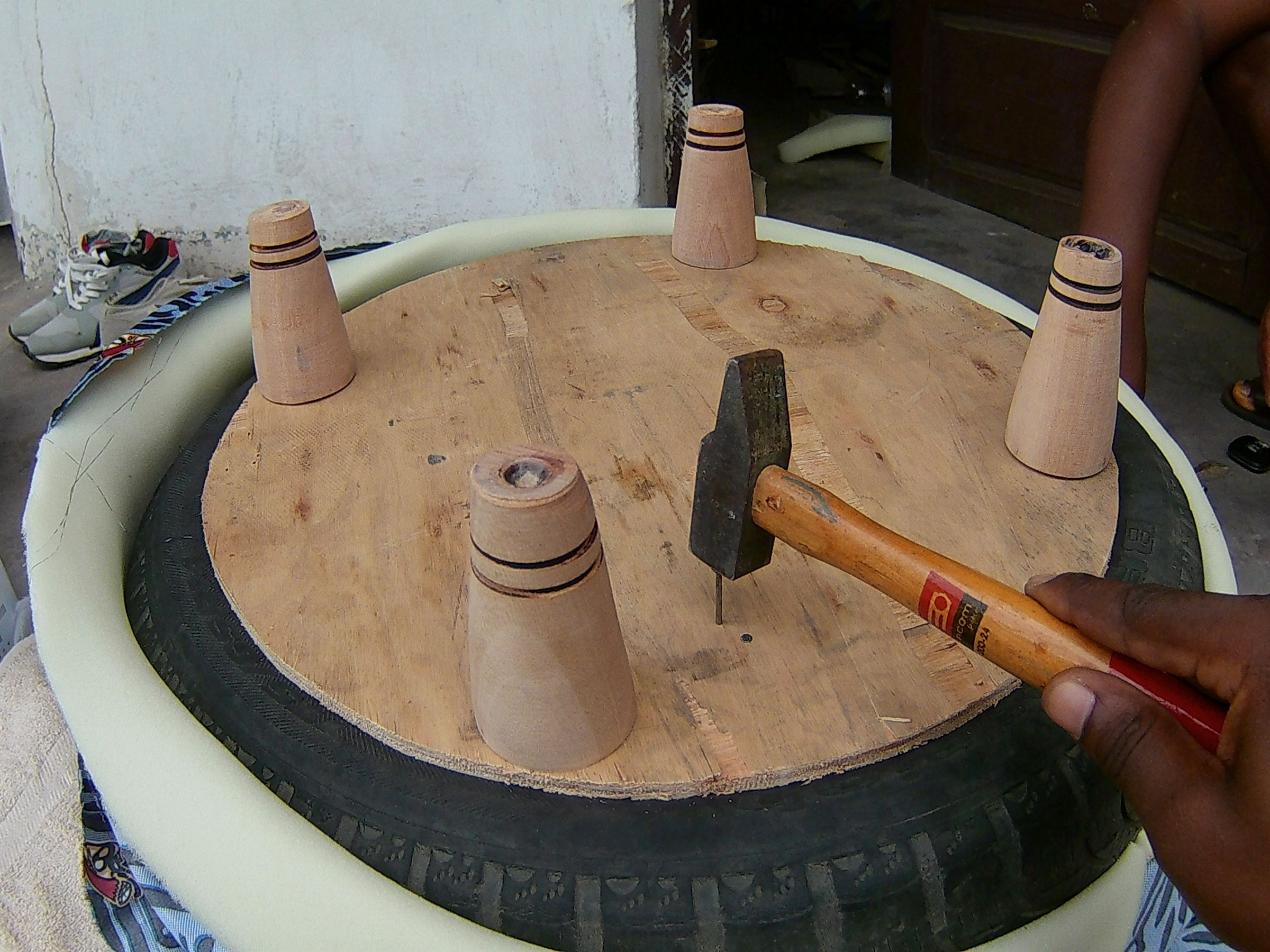 Old Car Tire Stool/Chair/Table : 8 Steps - Instructables