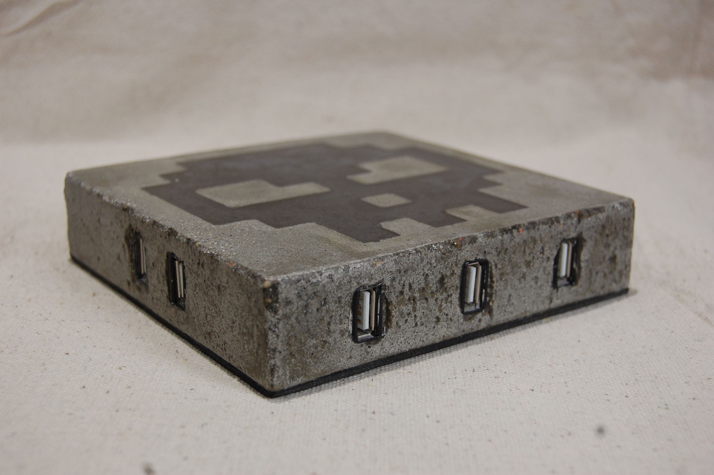 The 8-Bit Skull Concrete USB Hub : 11 Steps (with Pictures) - Instructables
