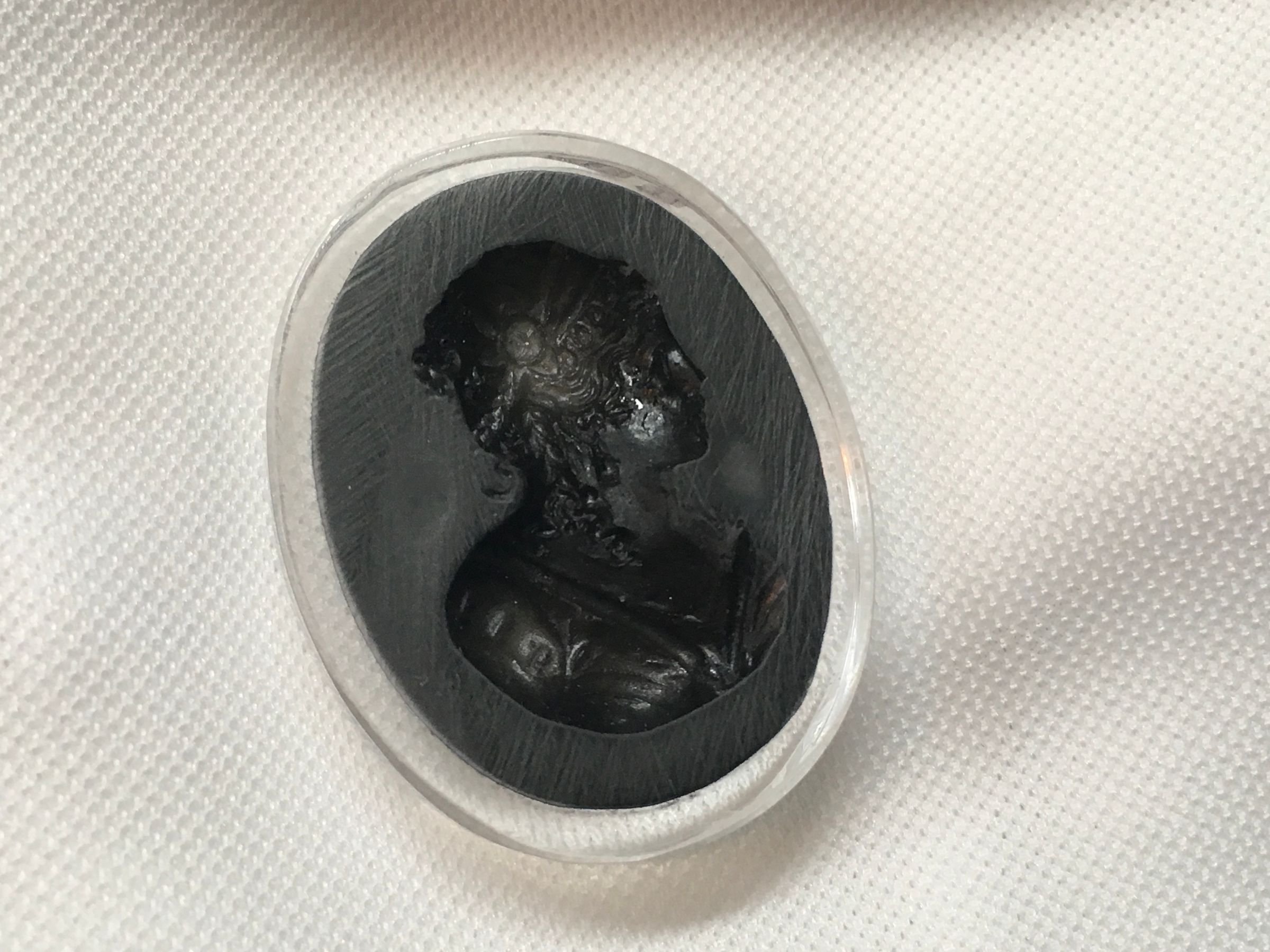 Reverse Resin Intaglio : 7 Steps (with Pictures) - Instructables