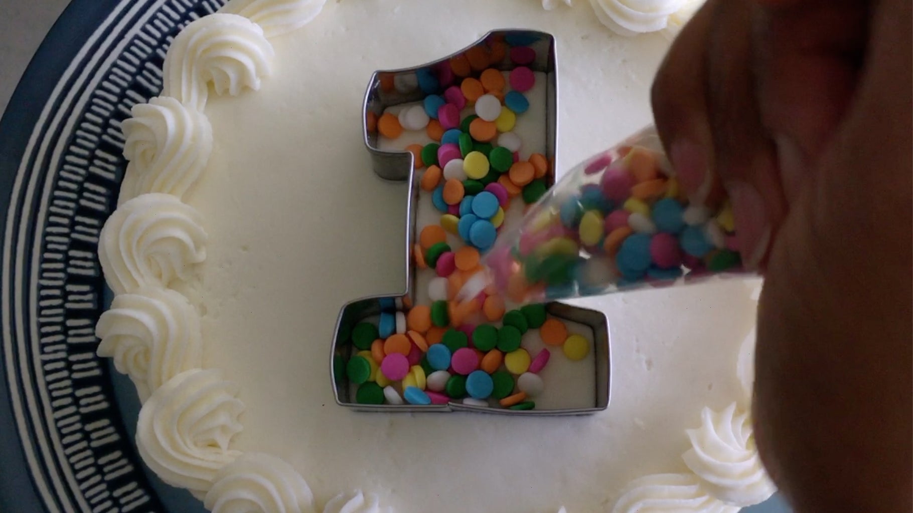 Easy Buttercream Birthday Cake 15 Steps With Pictures Instructables